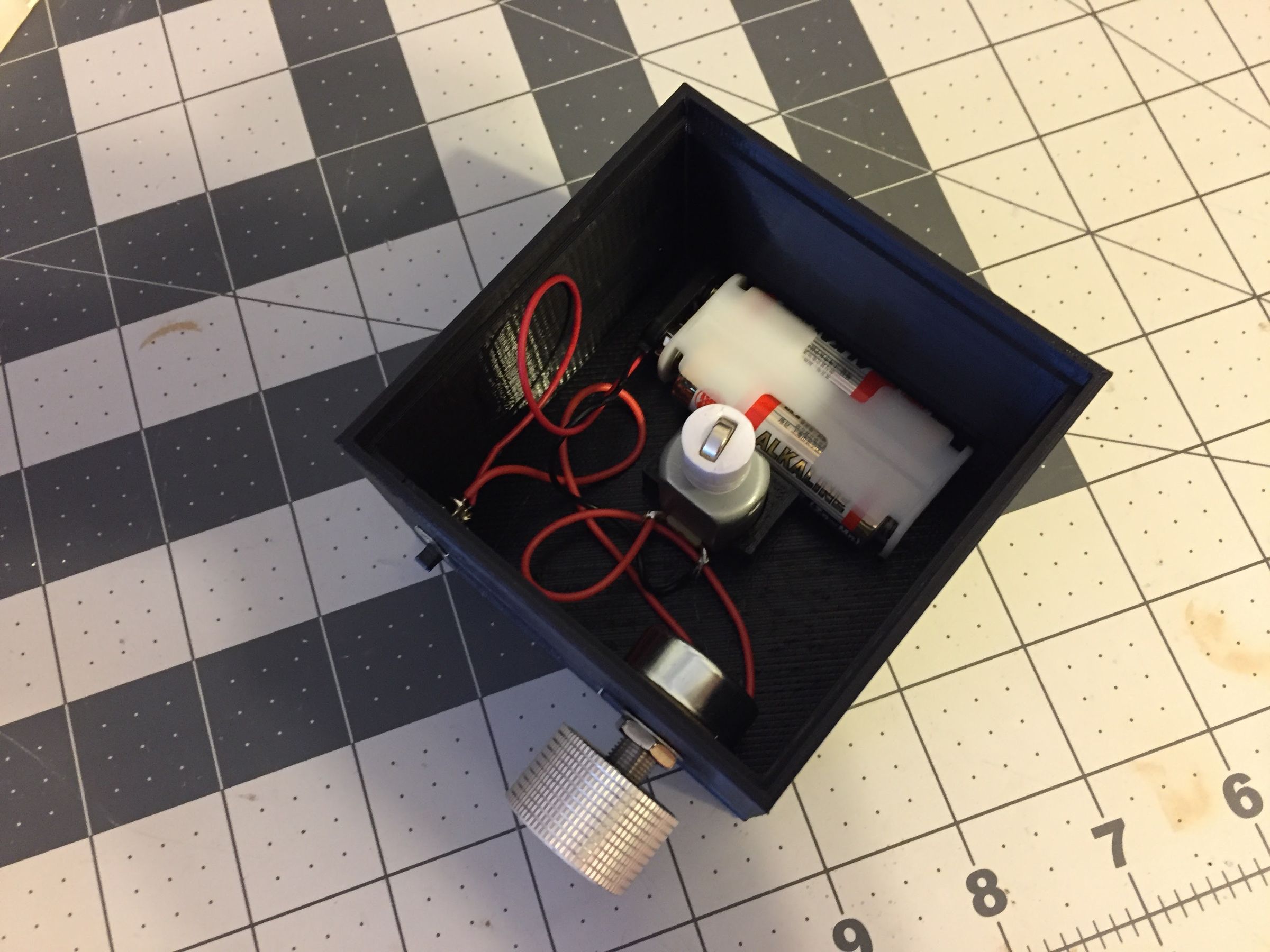 Top That Spins Forever! : 4 Steps (with Pictures) - Instructables