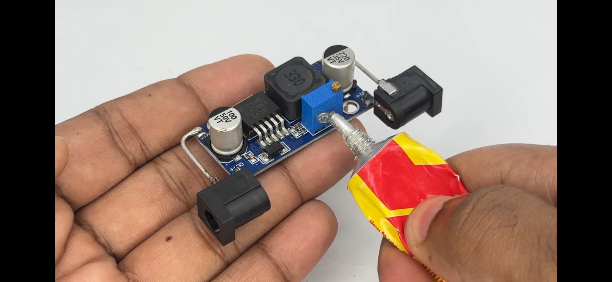 Build a Compact WiFi UPS at Easy : 10 Steps (with Pictures) - Instructables