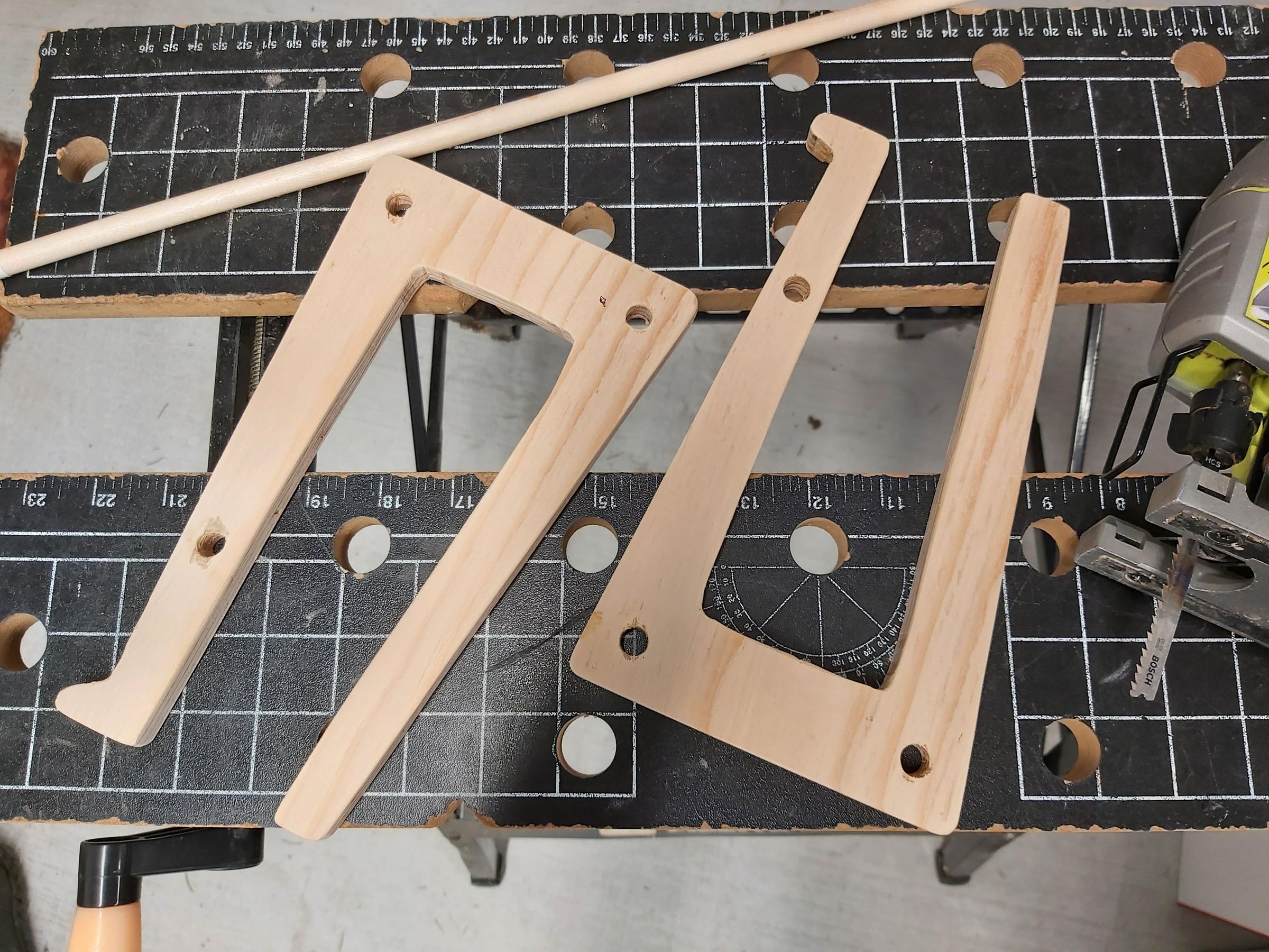 Microfreak Stand / Small Synth Stand / Laptop Stand : 3 Steps ...