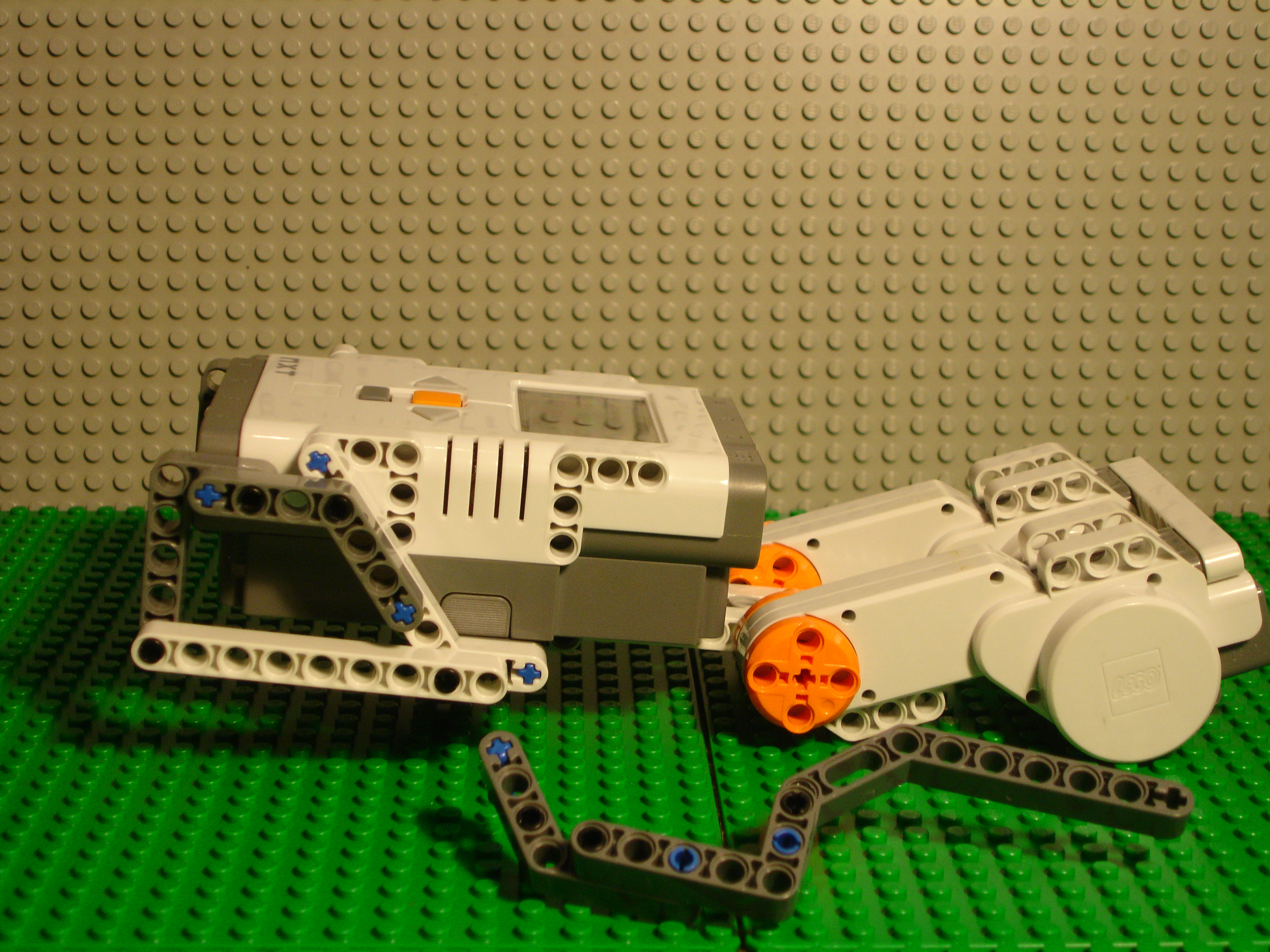 Build a Simple LEGO Starter Robot : 7 Steps - Instructables