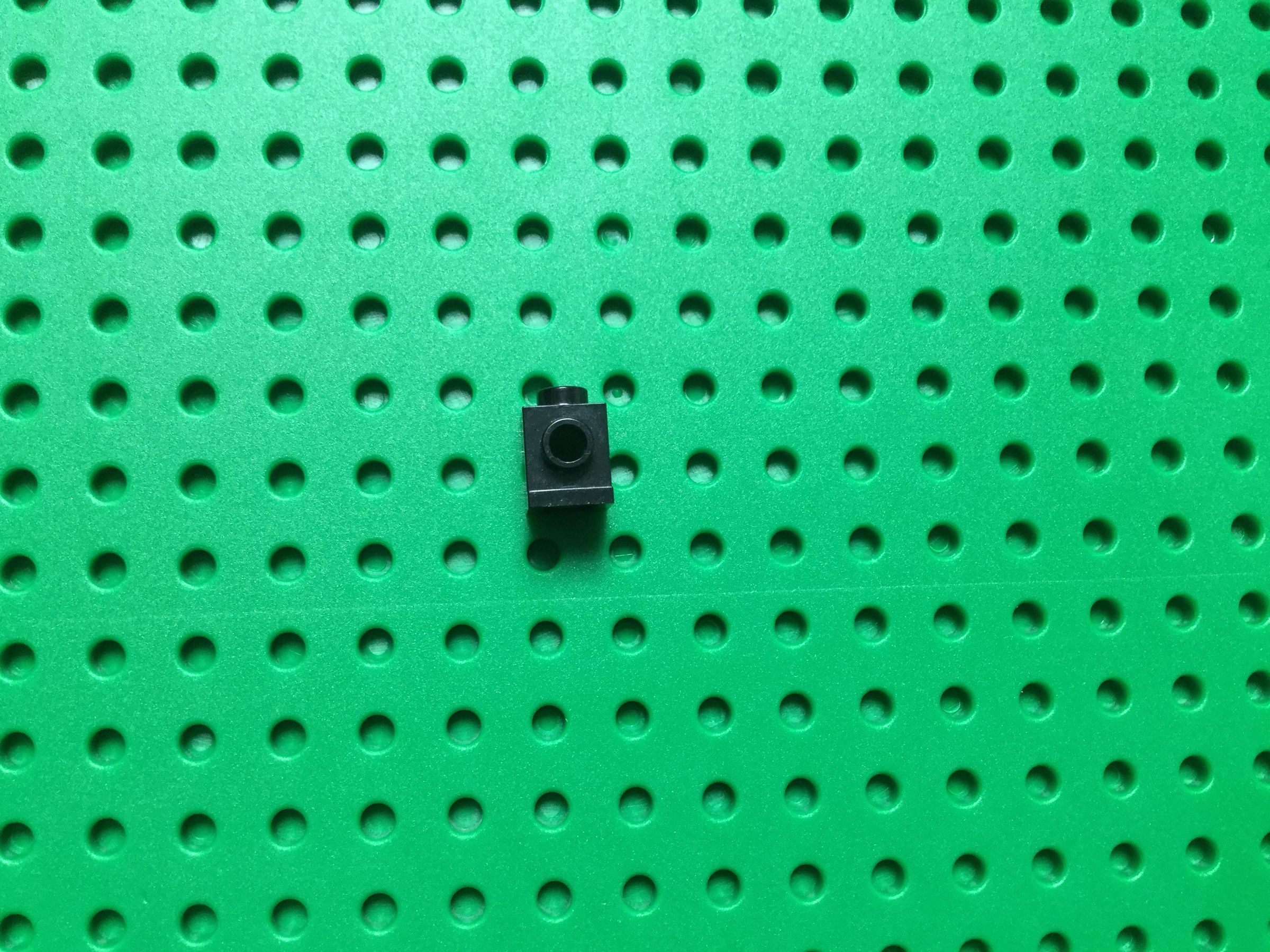 Lego Portal Gun, Chell Figure and Companion Cube : 4 Steps - Instructables