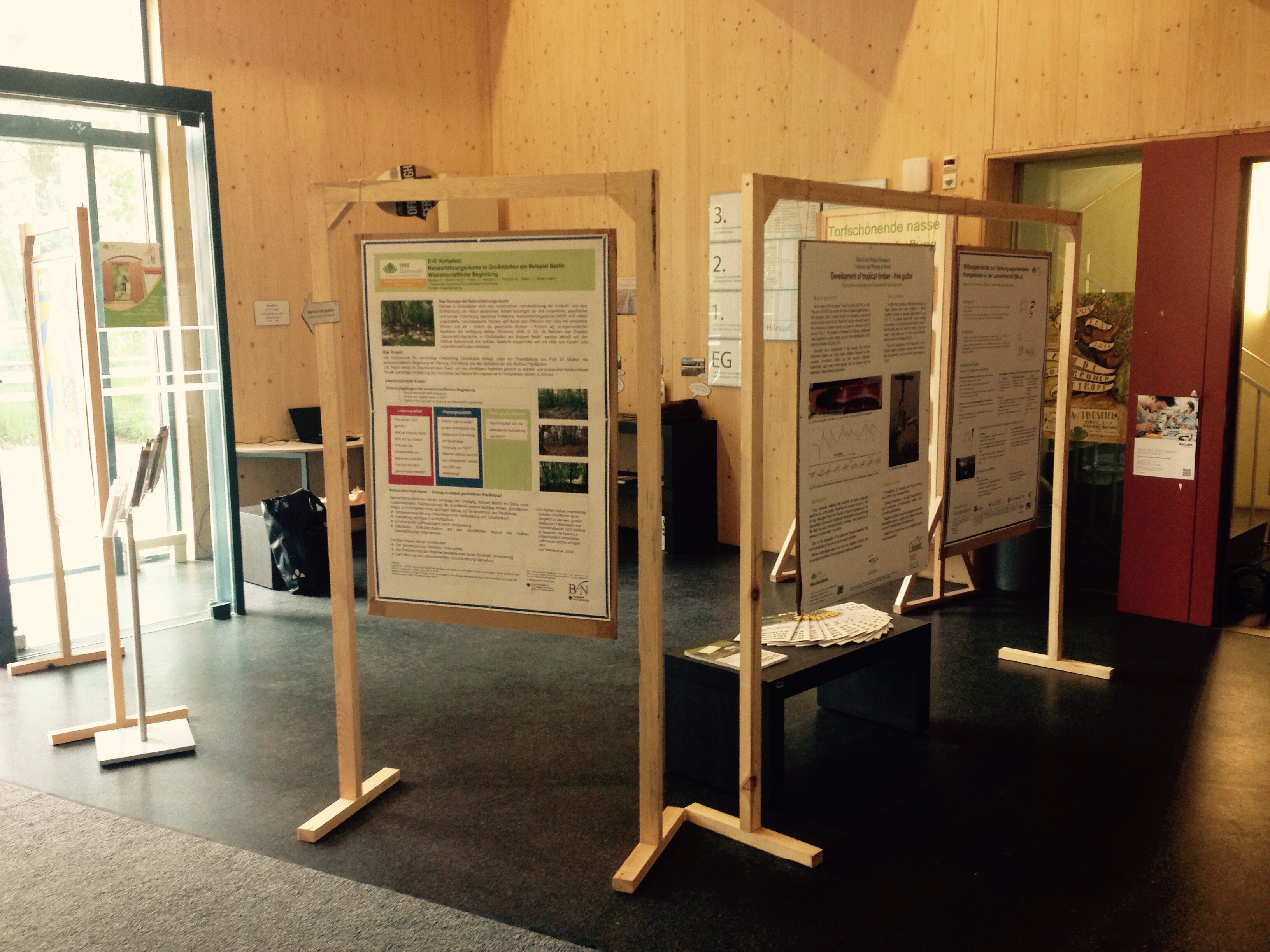 Build Reusable Scientific Exhibition Displays With Roof Battens // WOOD ...
