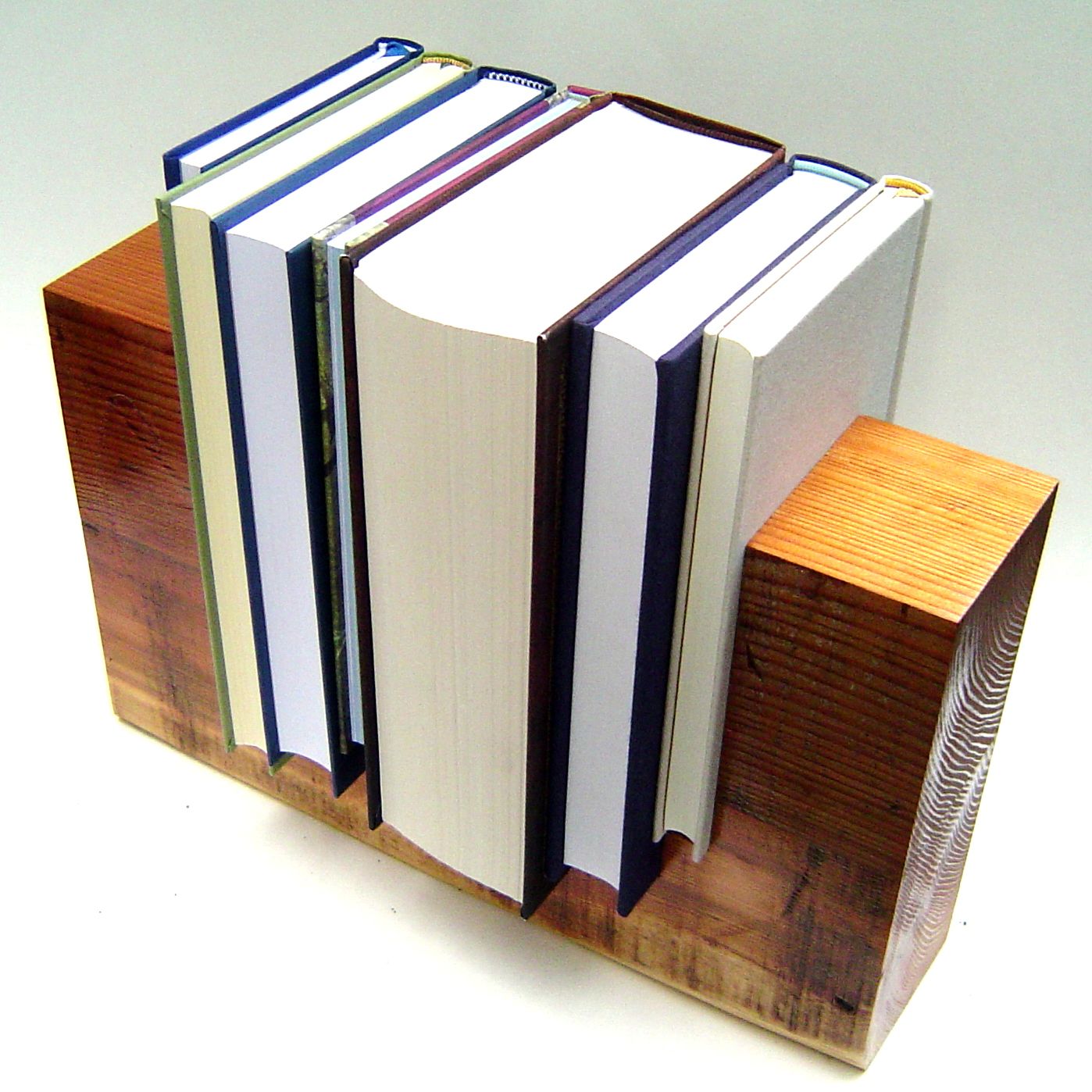 Spirit Level Bookstand : 7 Steps (with Pictures) - Instructables