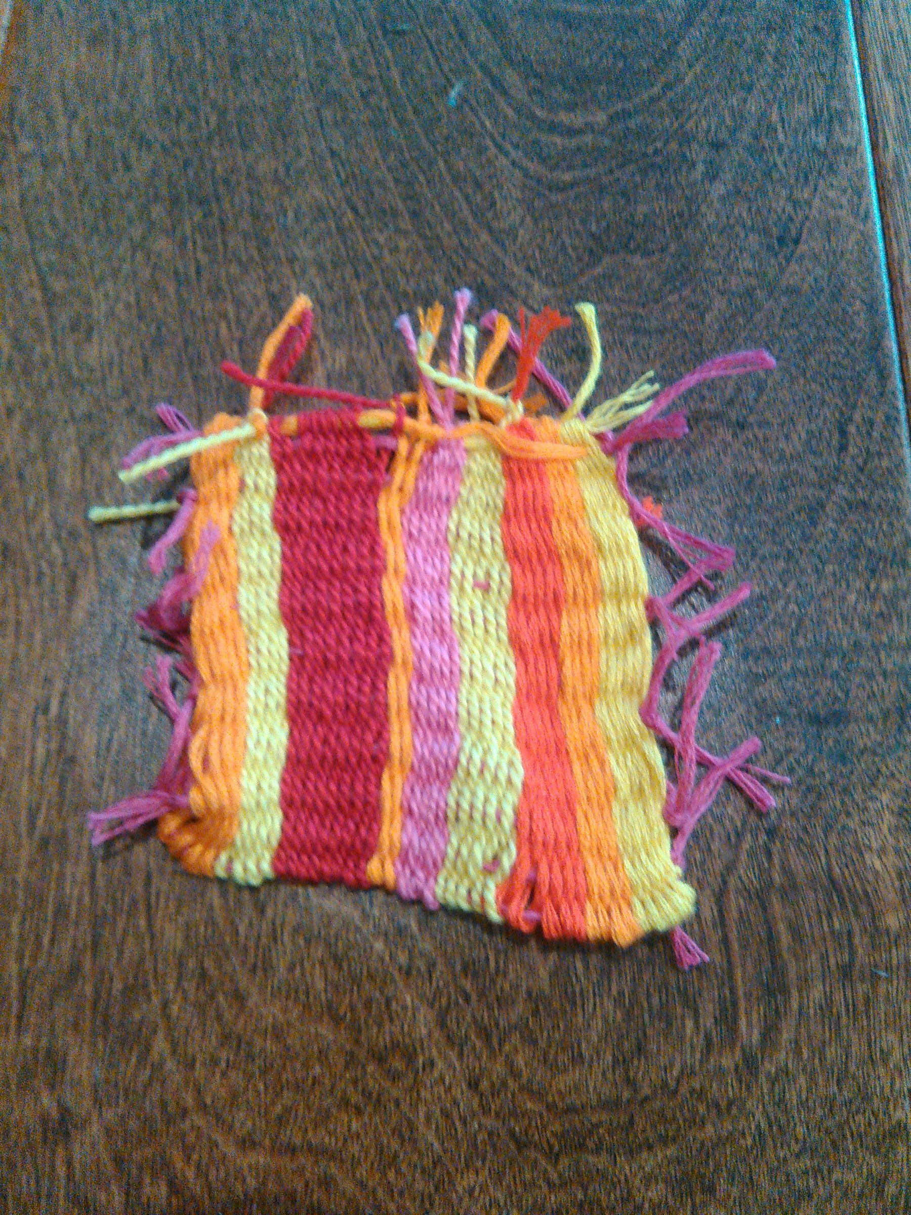 Mini Weaving Loom : 5 Steps - Instructables