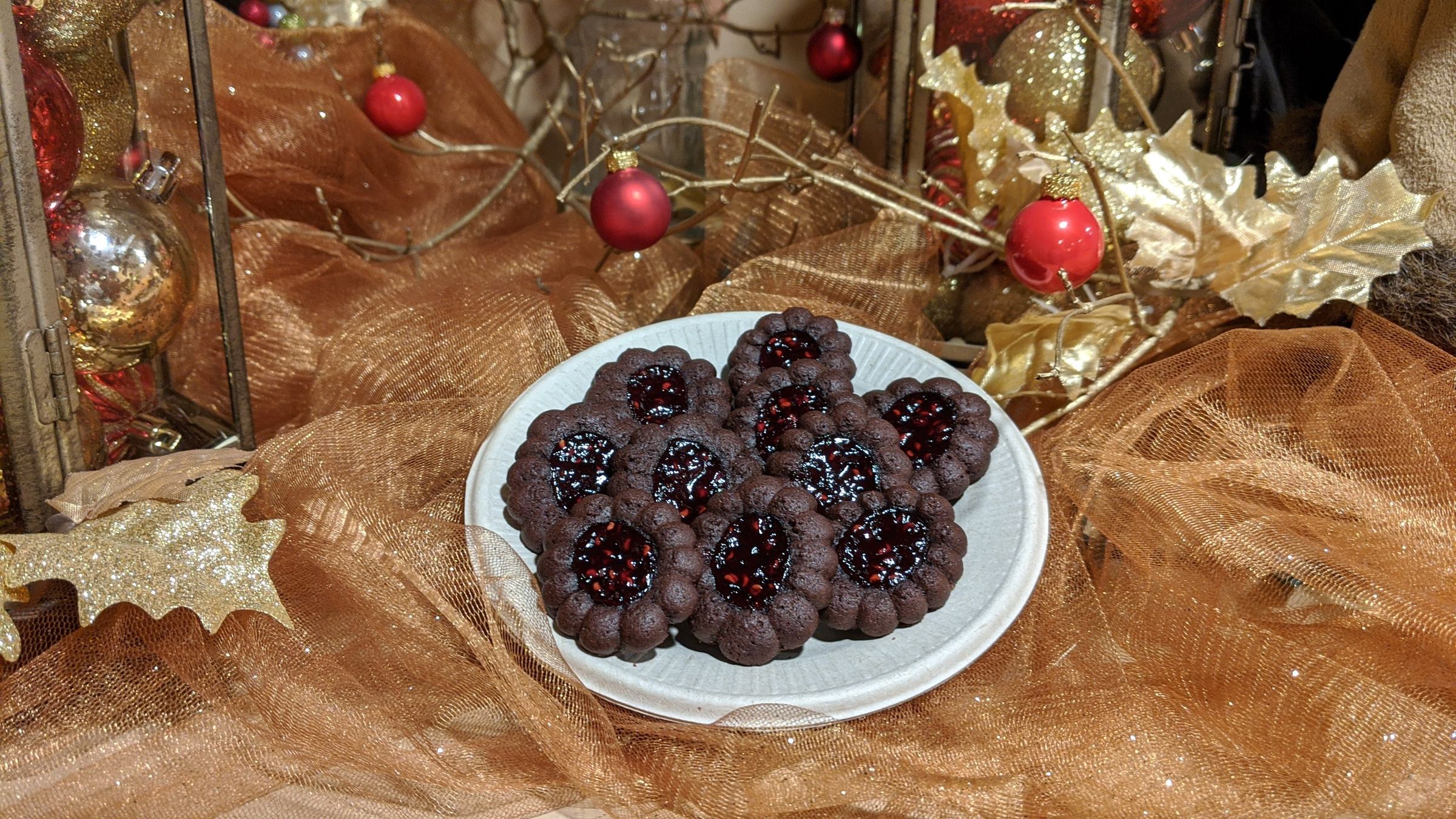 Dark Chocolate Raspberry Medallions : 6 Steps (with Pictures ...