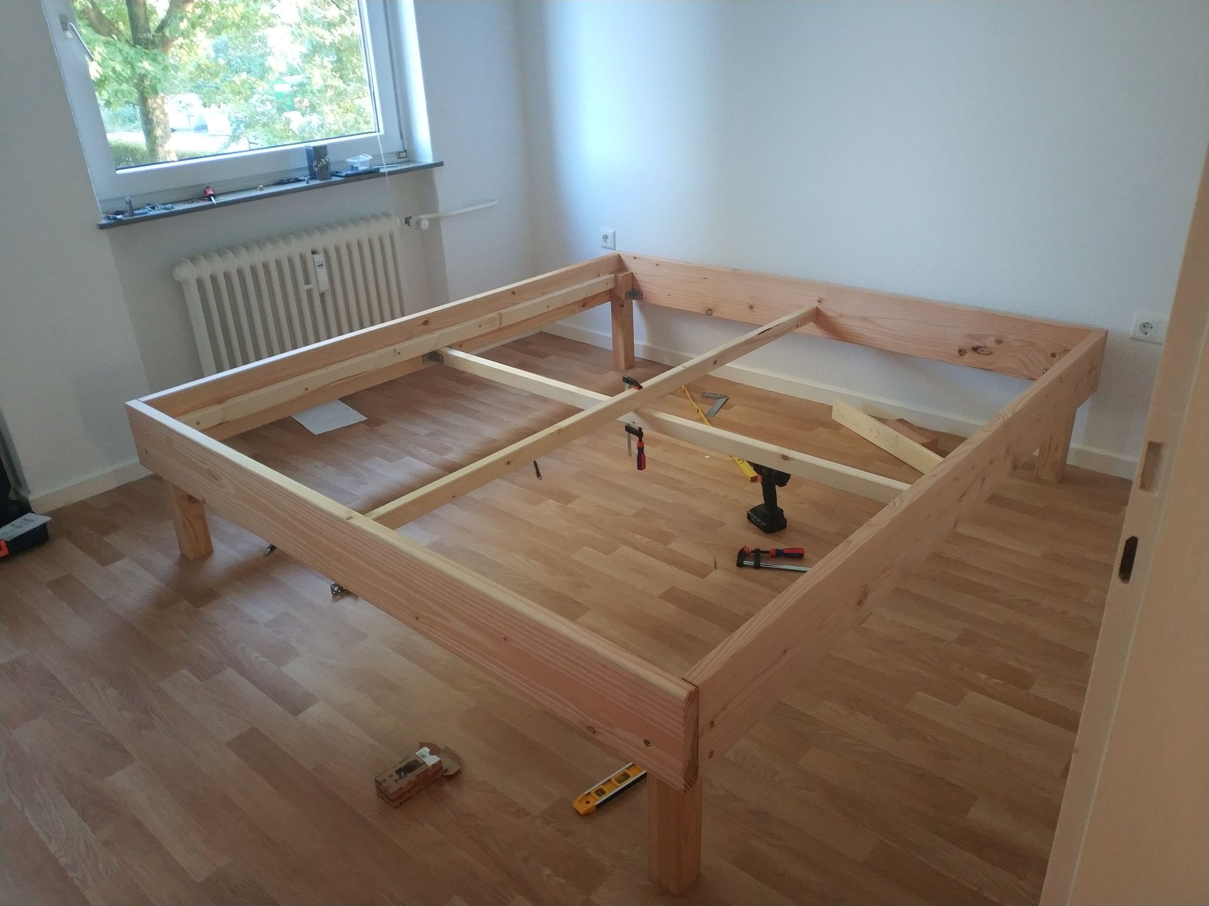 Robust and Inexpensive Bed Frame : 7 Steps (with Pictures) - Instructables