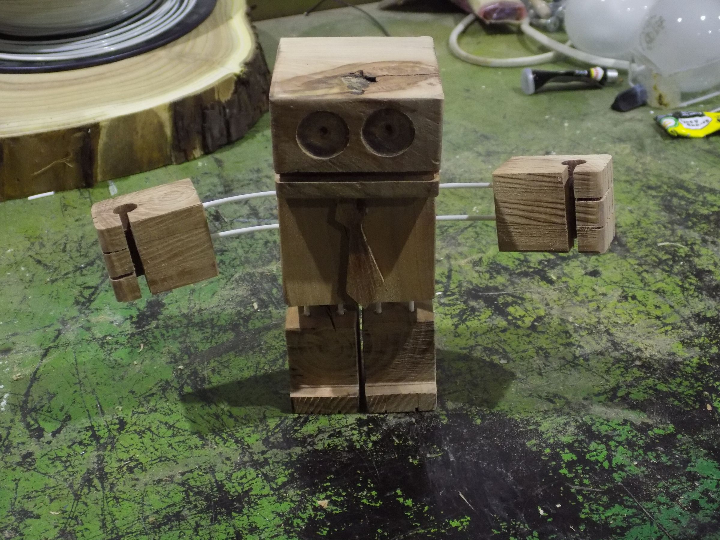 Happy Robot Mascotte (stopmotion Film + Build) : 5 Steps (with Pictures ...