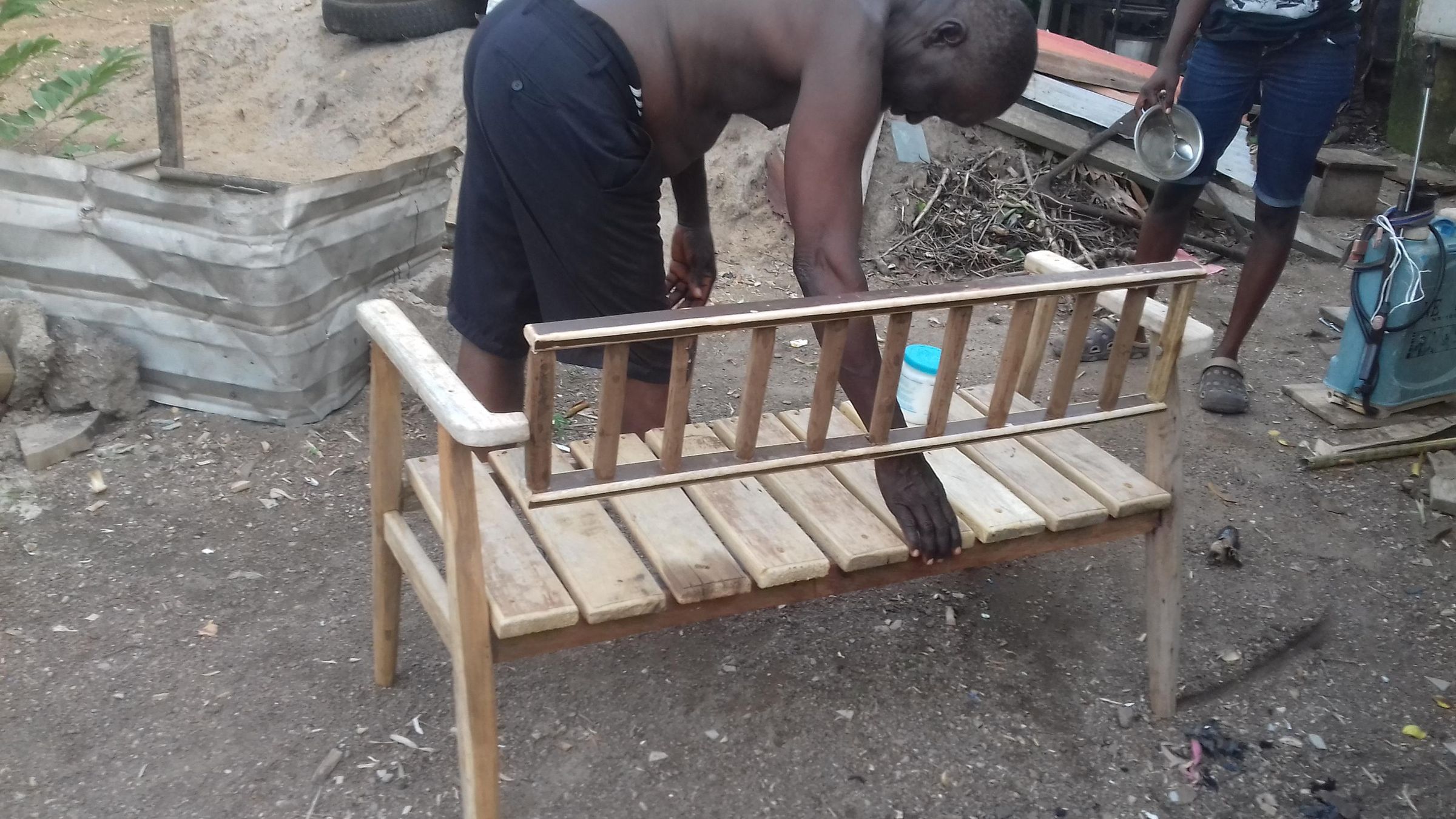 Two Seater Walkway Seat : 5 Steps - Instructables