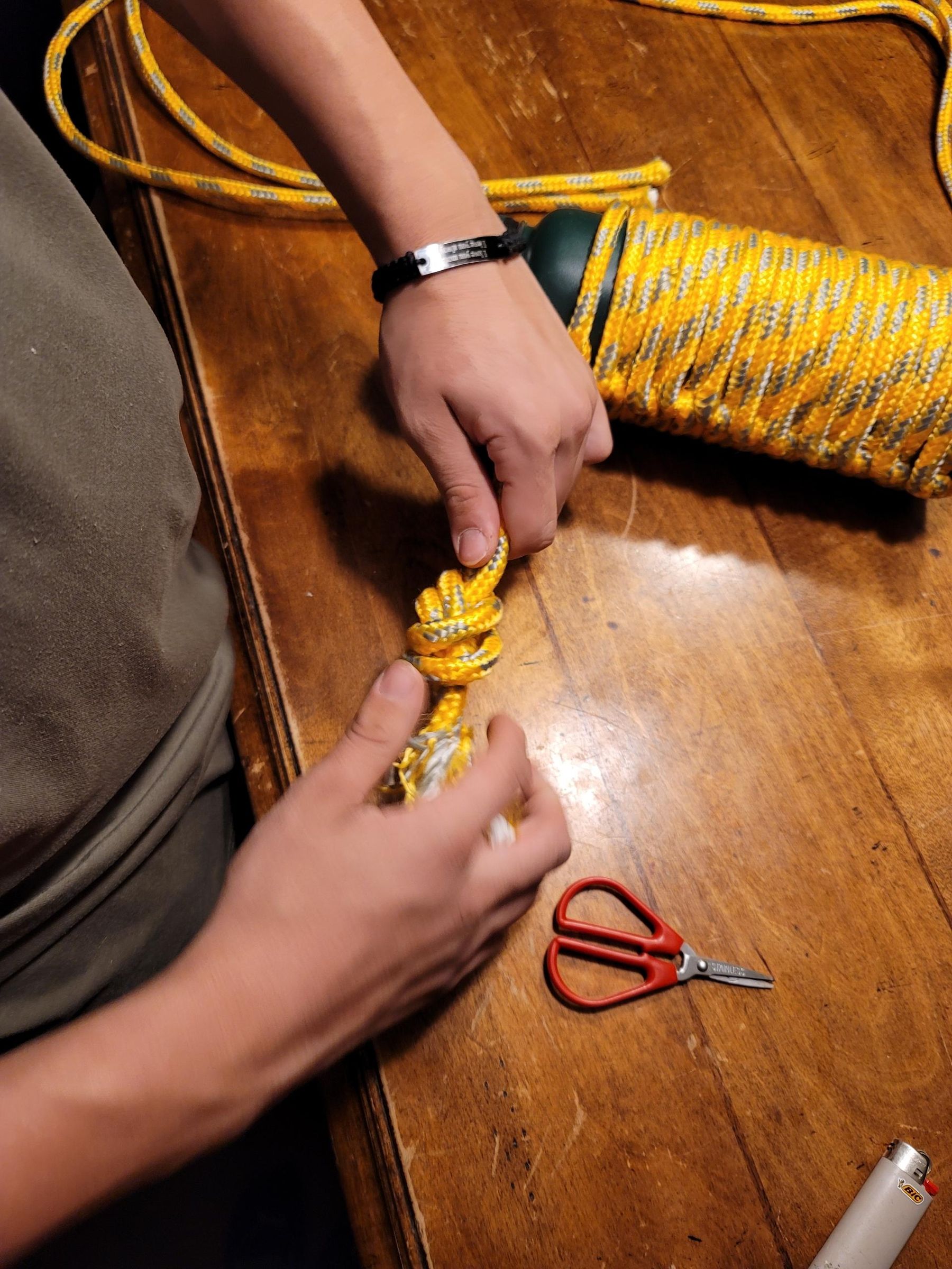 6 Step Water Bottle Rope Wrap : 7 Steps (with Pictures) - Instructables
