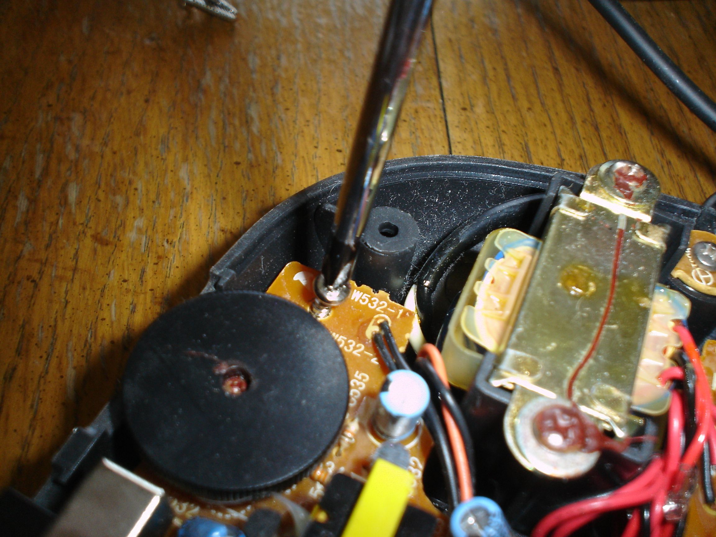 Mp3 Player Dock Speakers/Charger/alarm Clock : 11 Steps - Instructables