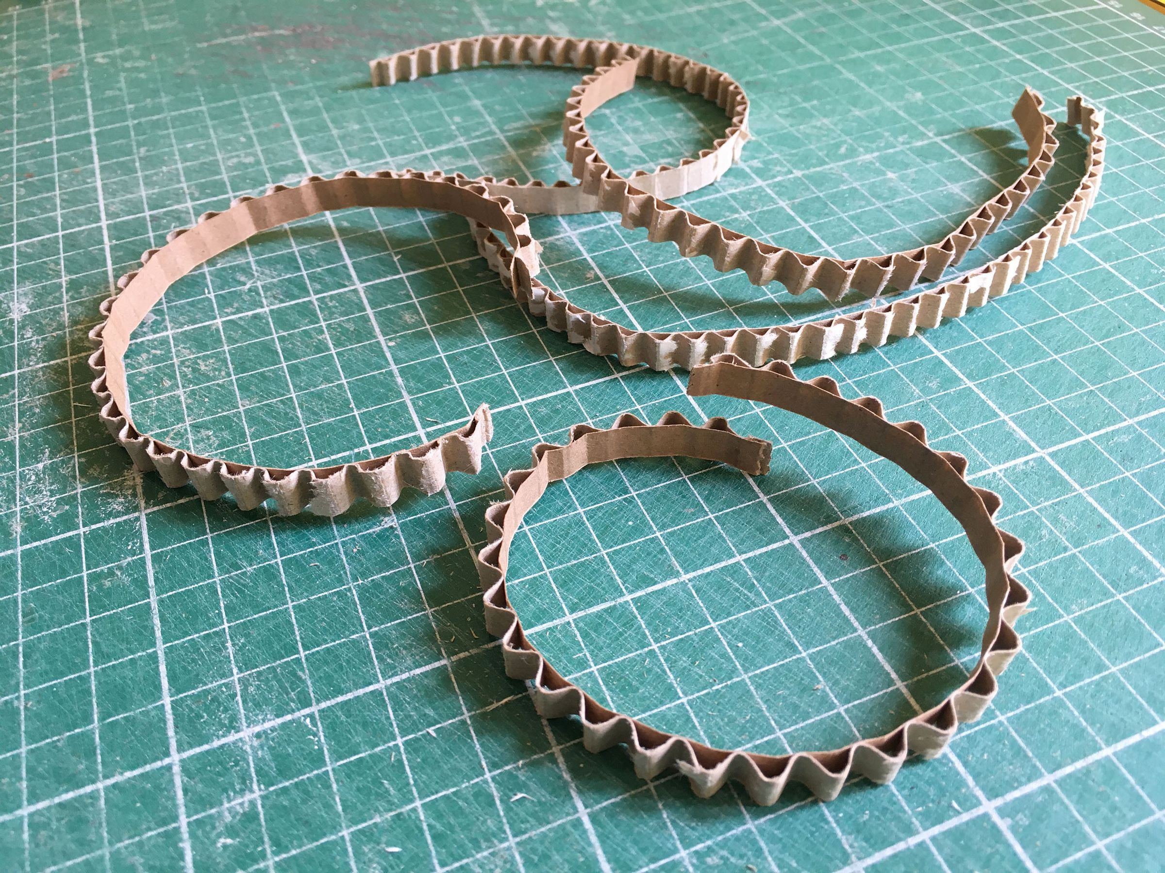 Corrugated Cardboard Lamp : 10 Steps (with Pictures) - Instructables