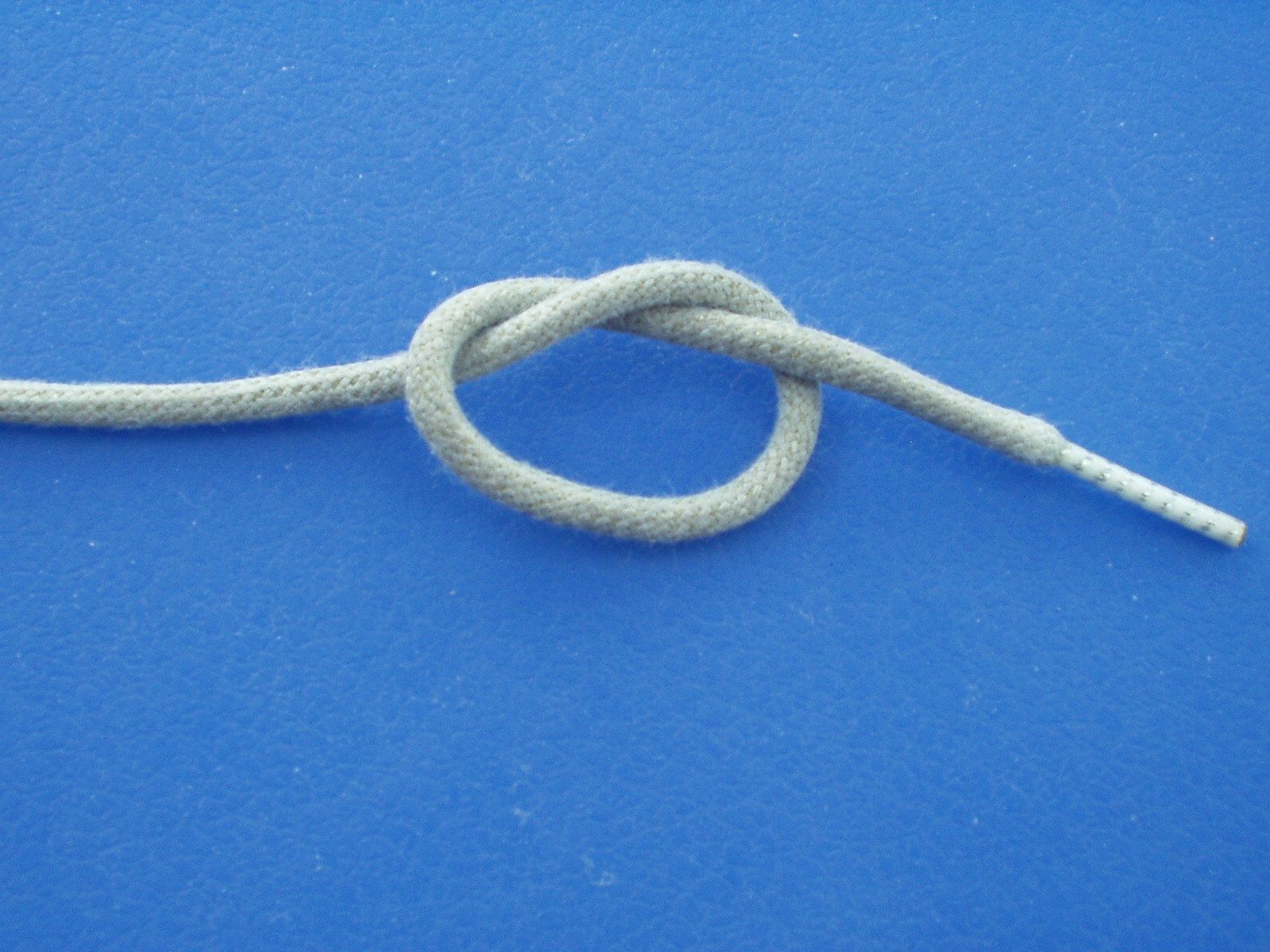 True Lover's and Friendship Knots : 11 Steps - Instructables