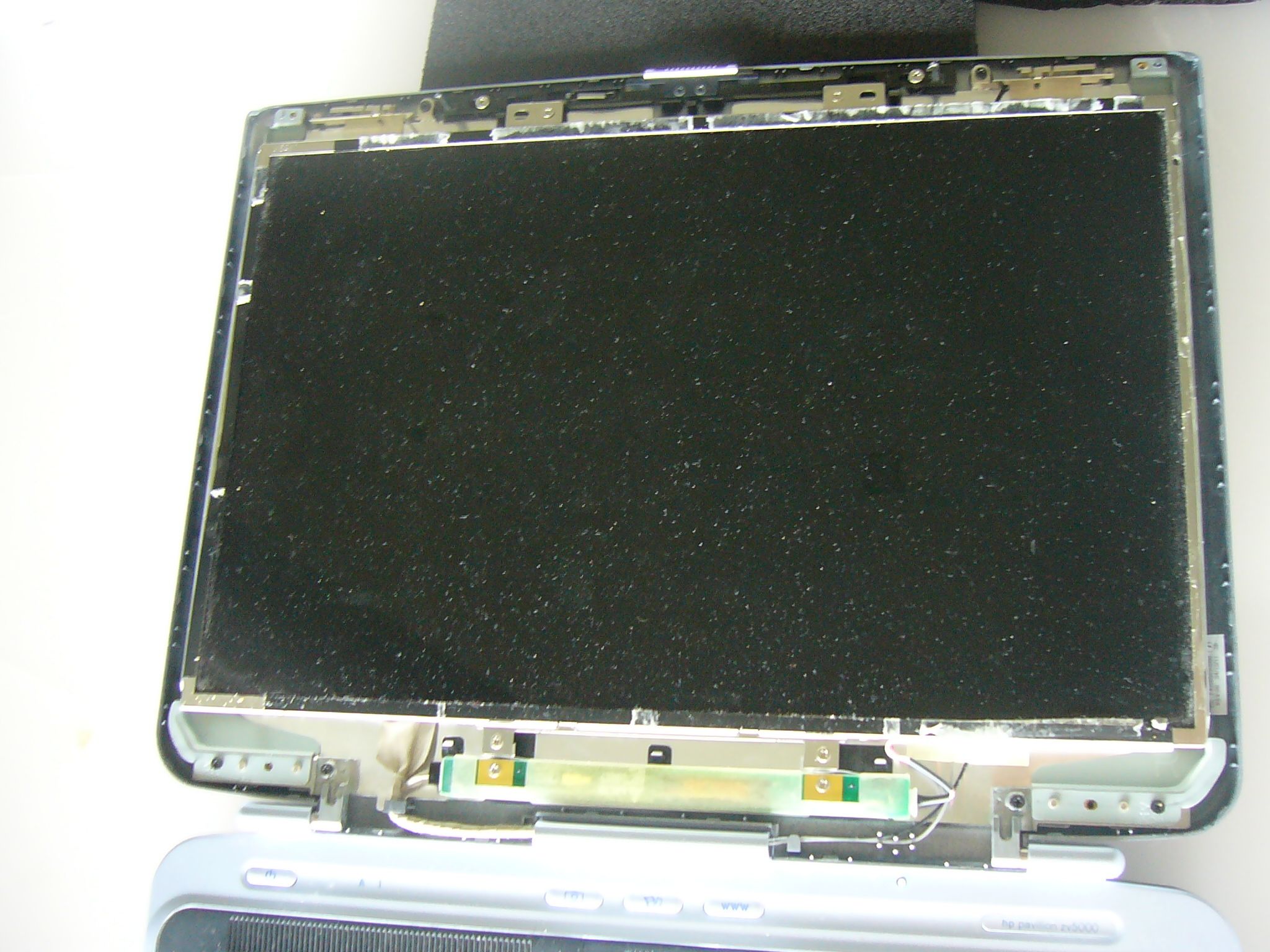 How to Take Apart a Laptop : 8 Steps - Instructables