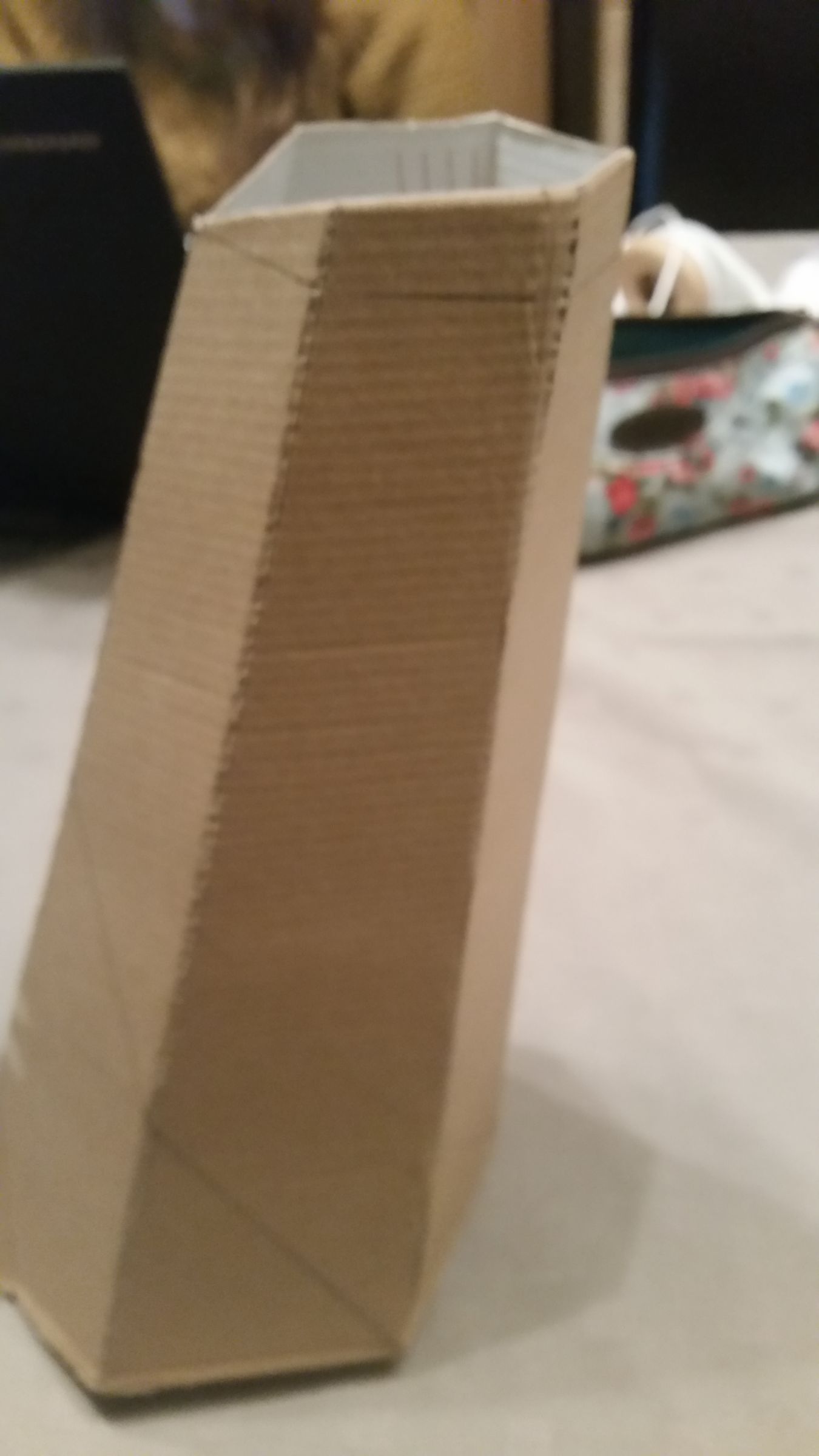 Cardboard Box Lamp : 8 Steps - Instructables