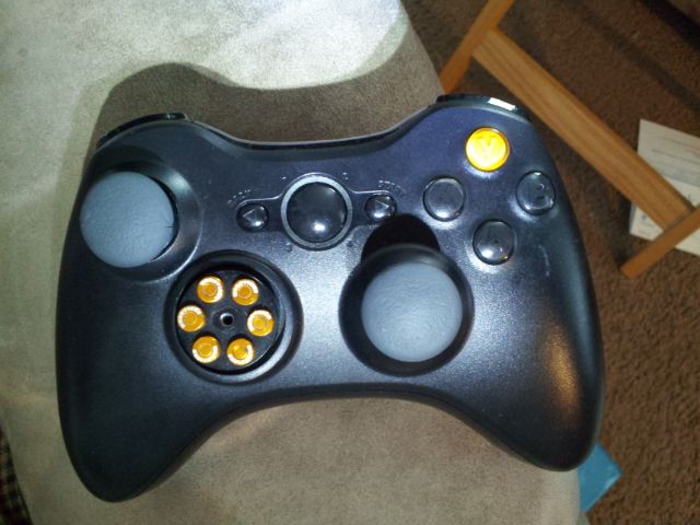 Xbox 360 Controller Mod With PS3 Stick Pads and Relocated Buttons ...