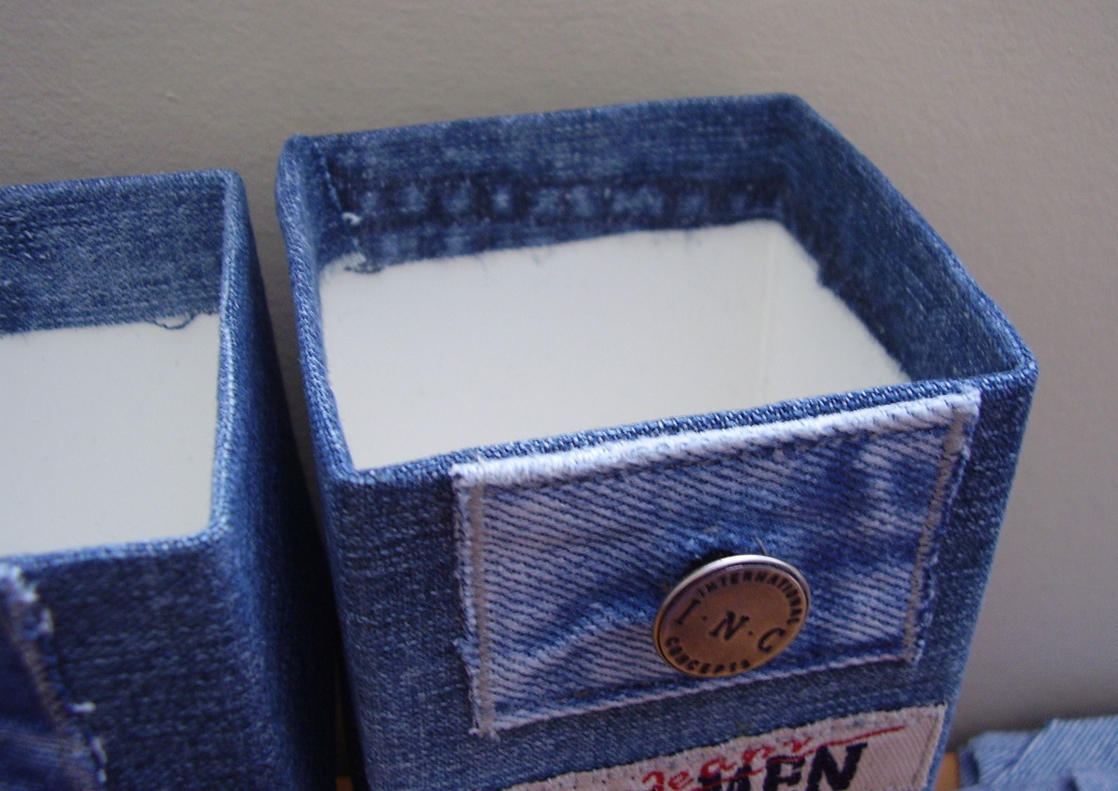 Cardboard + Denim Drawer : 11 Steps (with Pictures) - Instructables