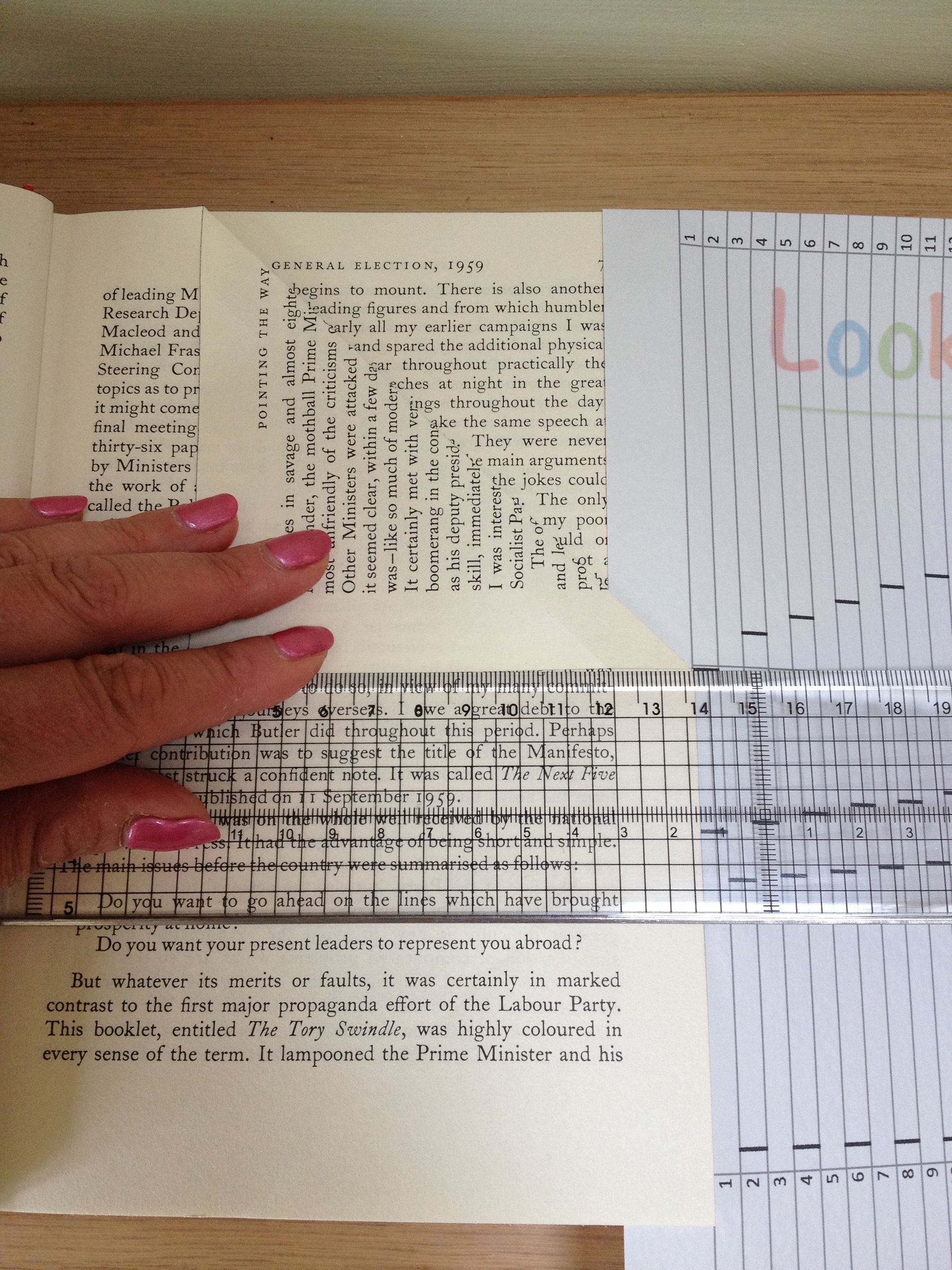 Paw Prints Folded Book Art : 8 Steps - Instructables