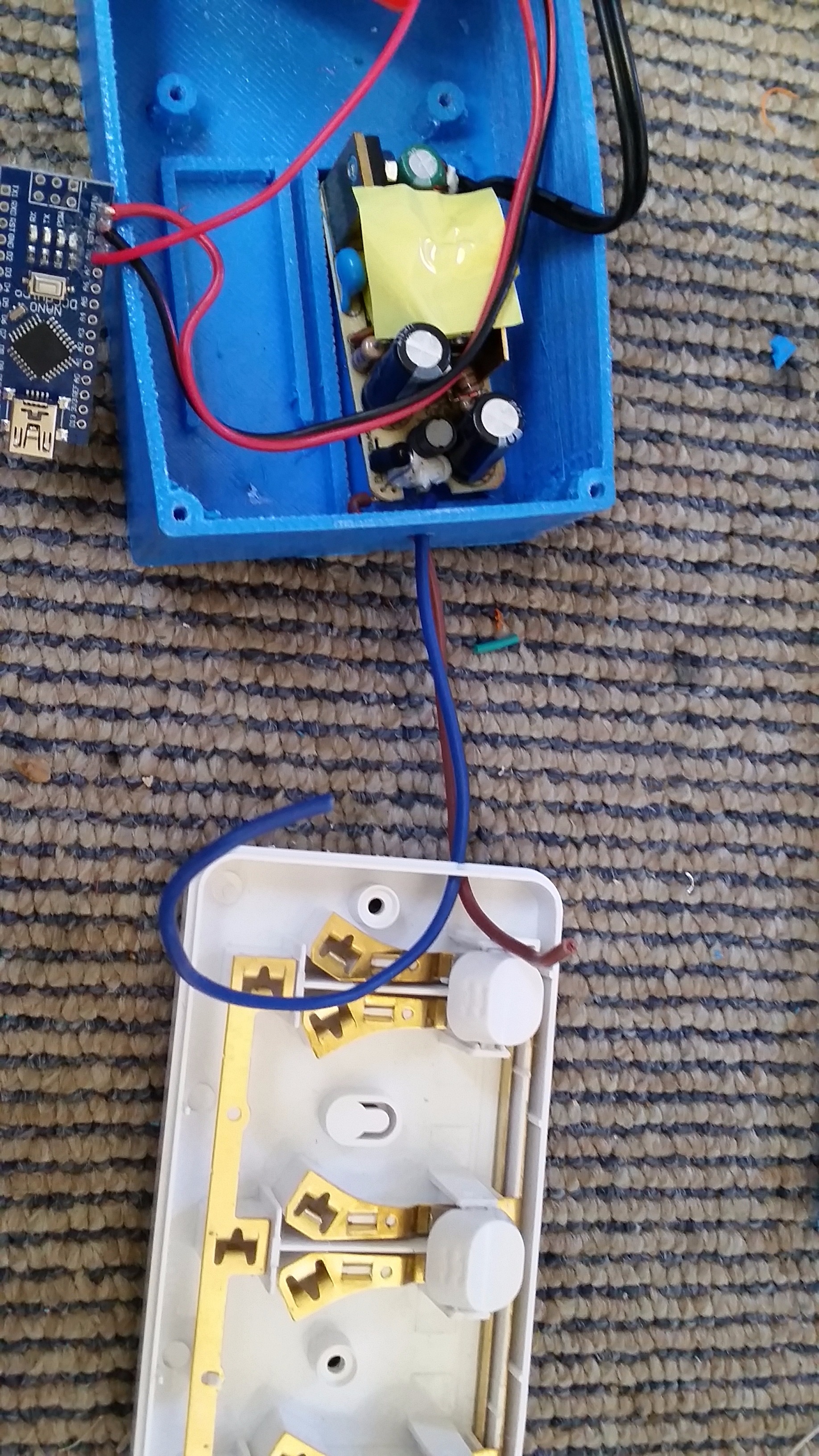 Automatic Sit/Stand Desk : 14 Steps (with Pictures) - Instructables