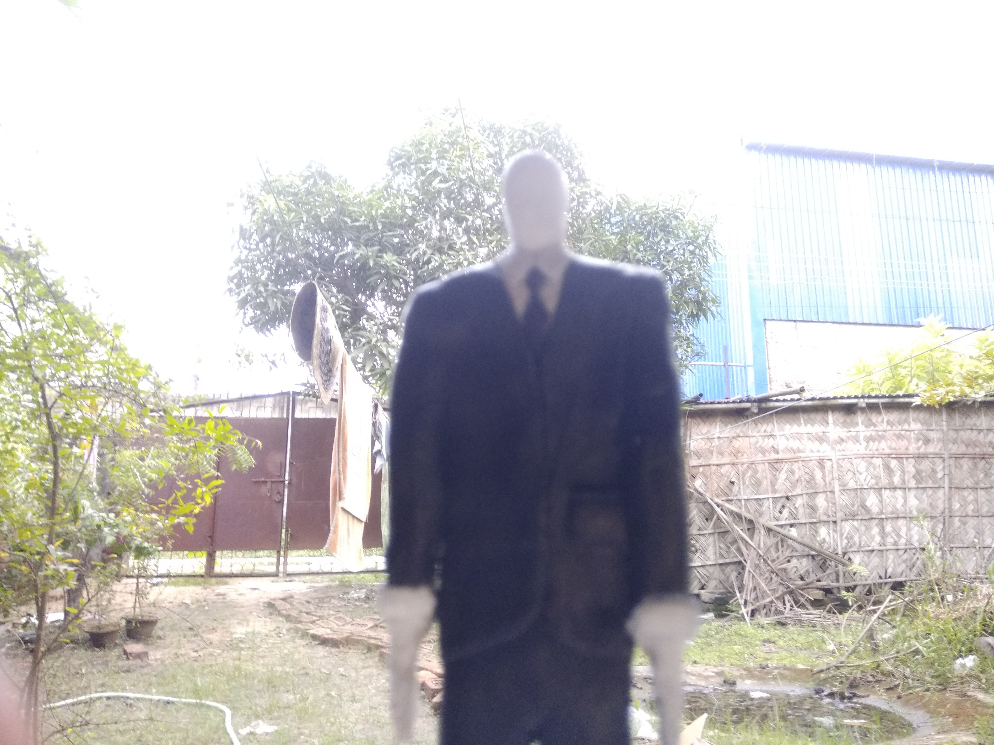 Slender Man's Handmade Sculpture : 4 Steps - Instructables