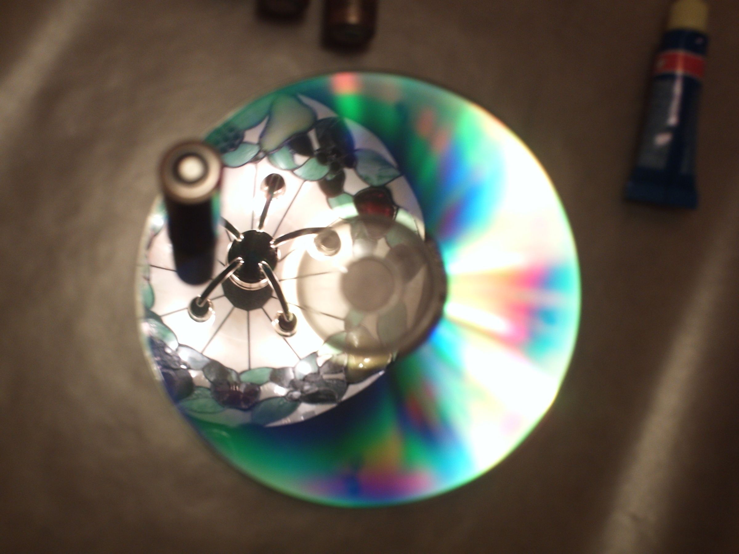CD Table : 4 Steps - Instructables
