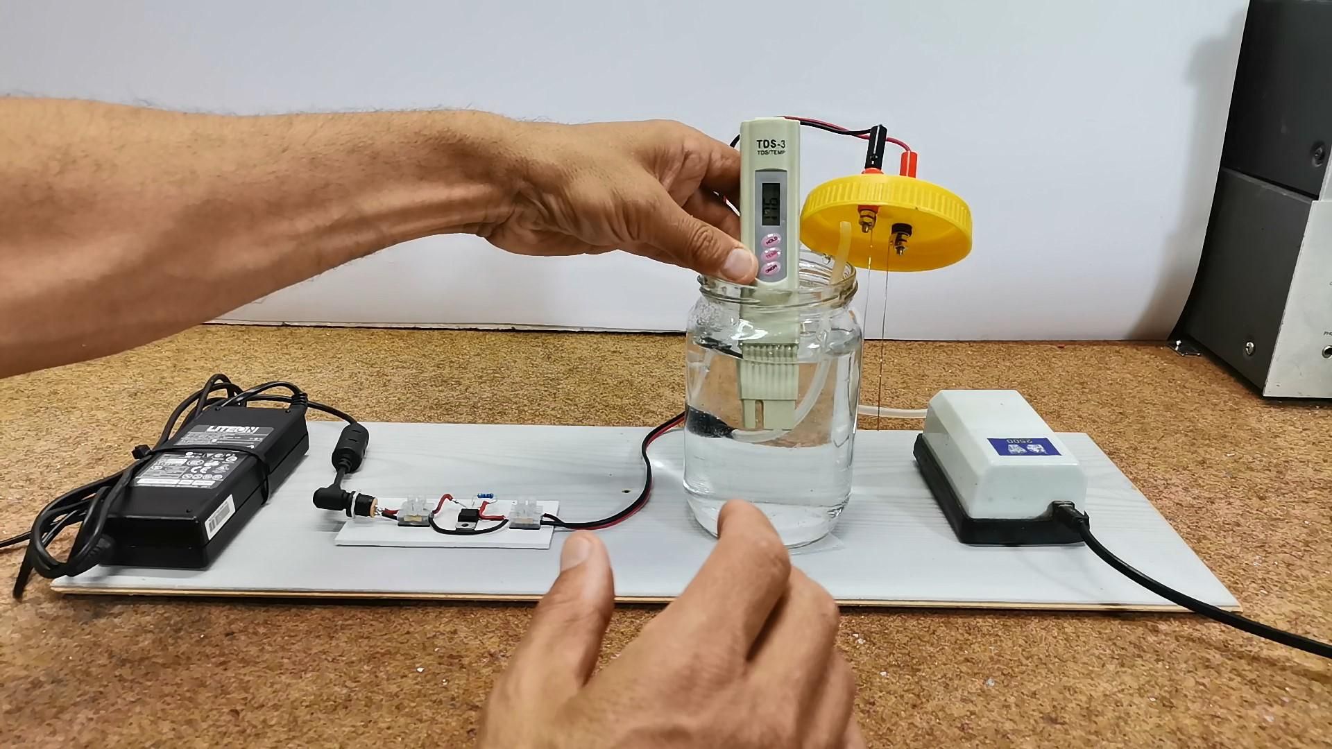 How to Make Simplest Colloidal Silver Generator : 4 Steps - Instructables