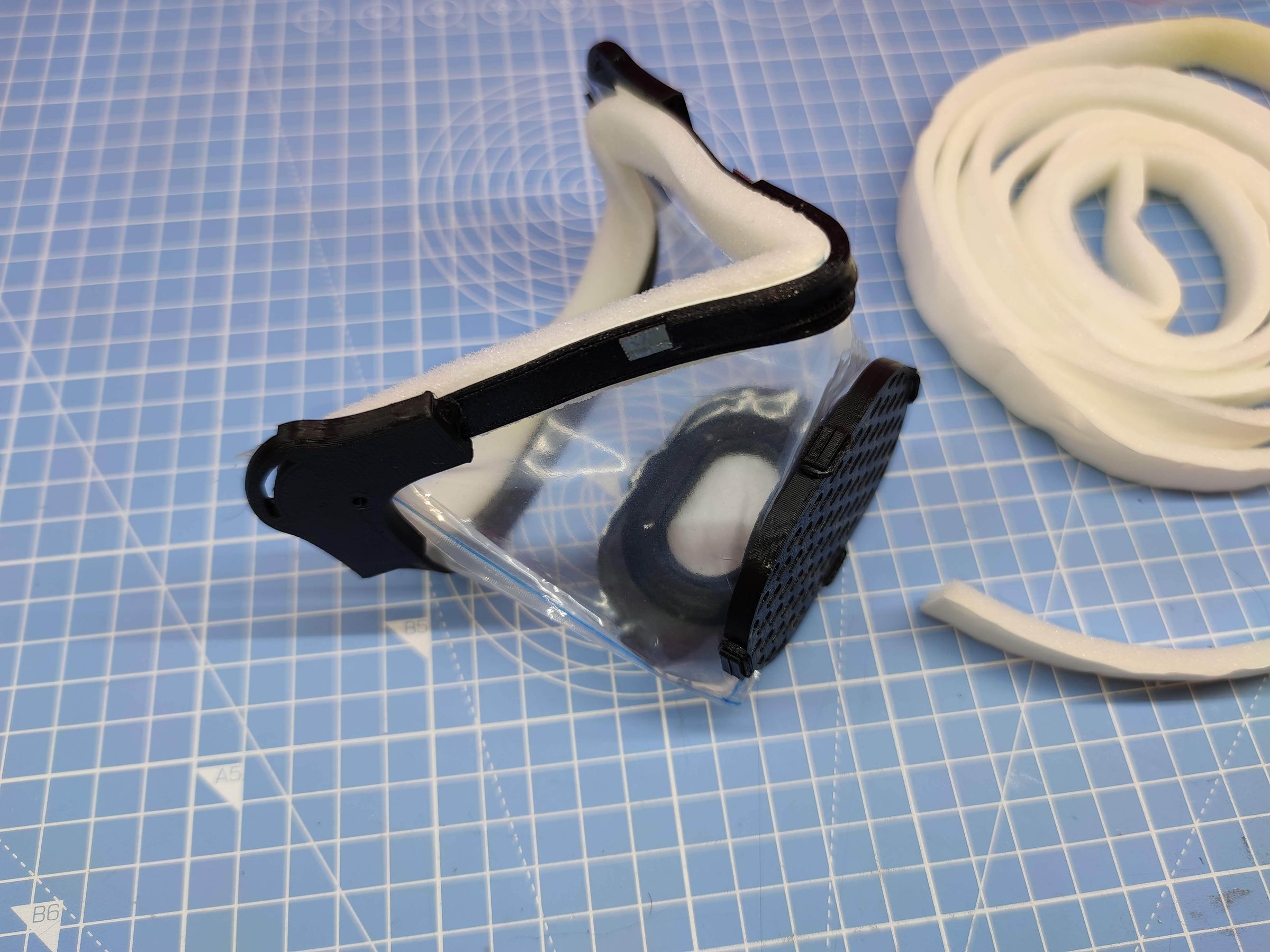 Slim and Adaptive Face Mask With Replaceable Filters : 10 Steps (with ...