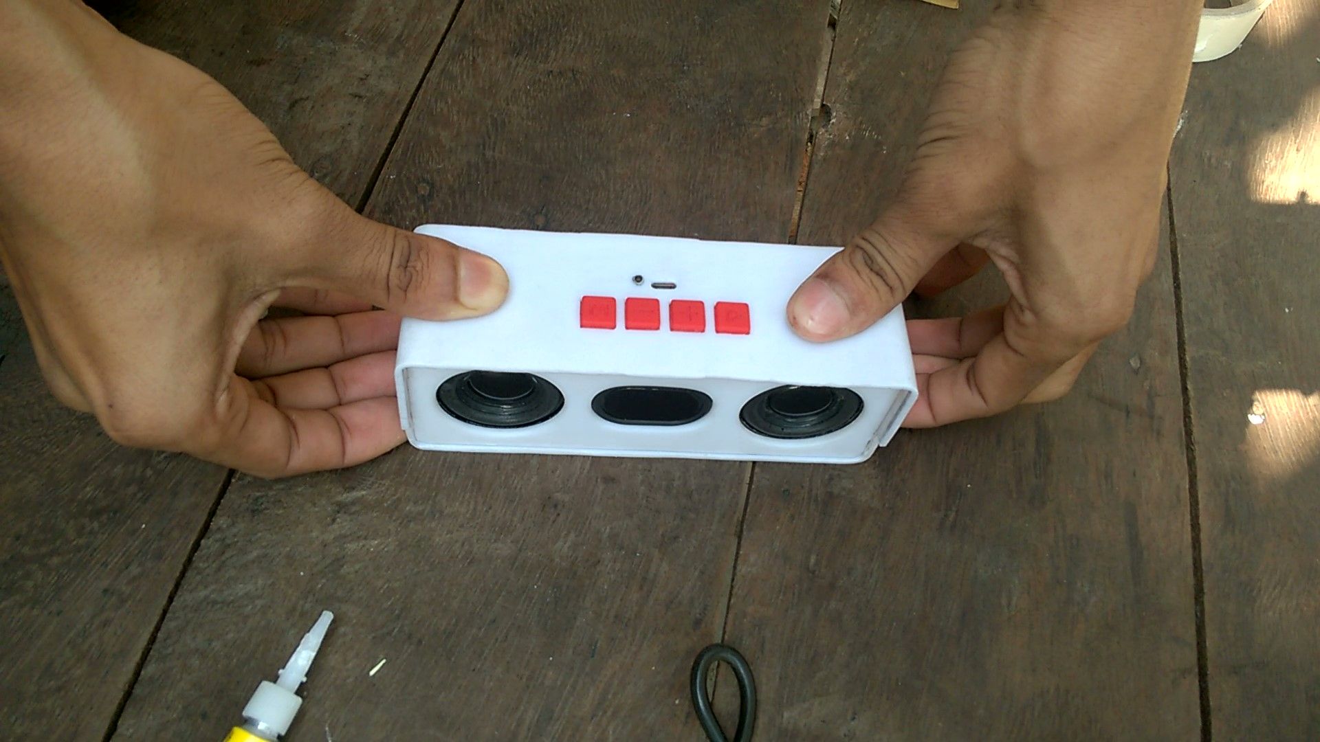 DIY Mini Bluetooth Speaker (BoombeAt :) : 20 Steps (with Pictures ...