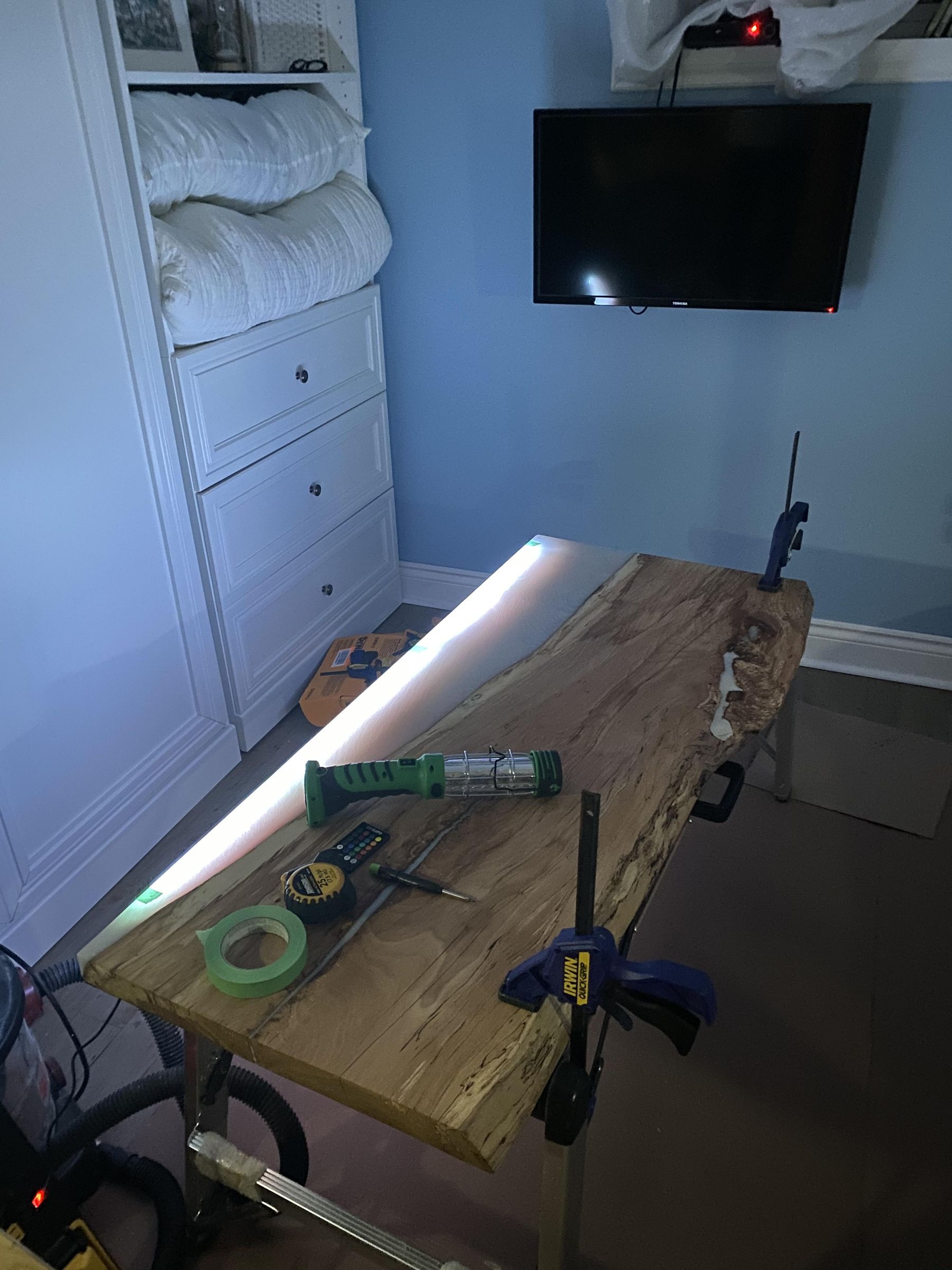 Live Edge Epoxy Resin Custom Outdoor Bar Table : 12 Steps (with ...