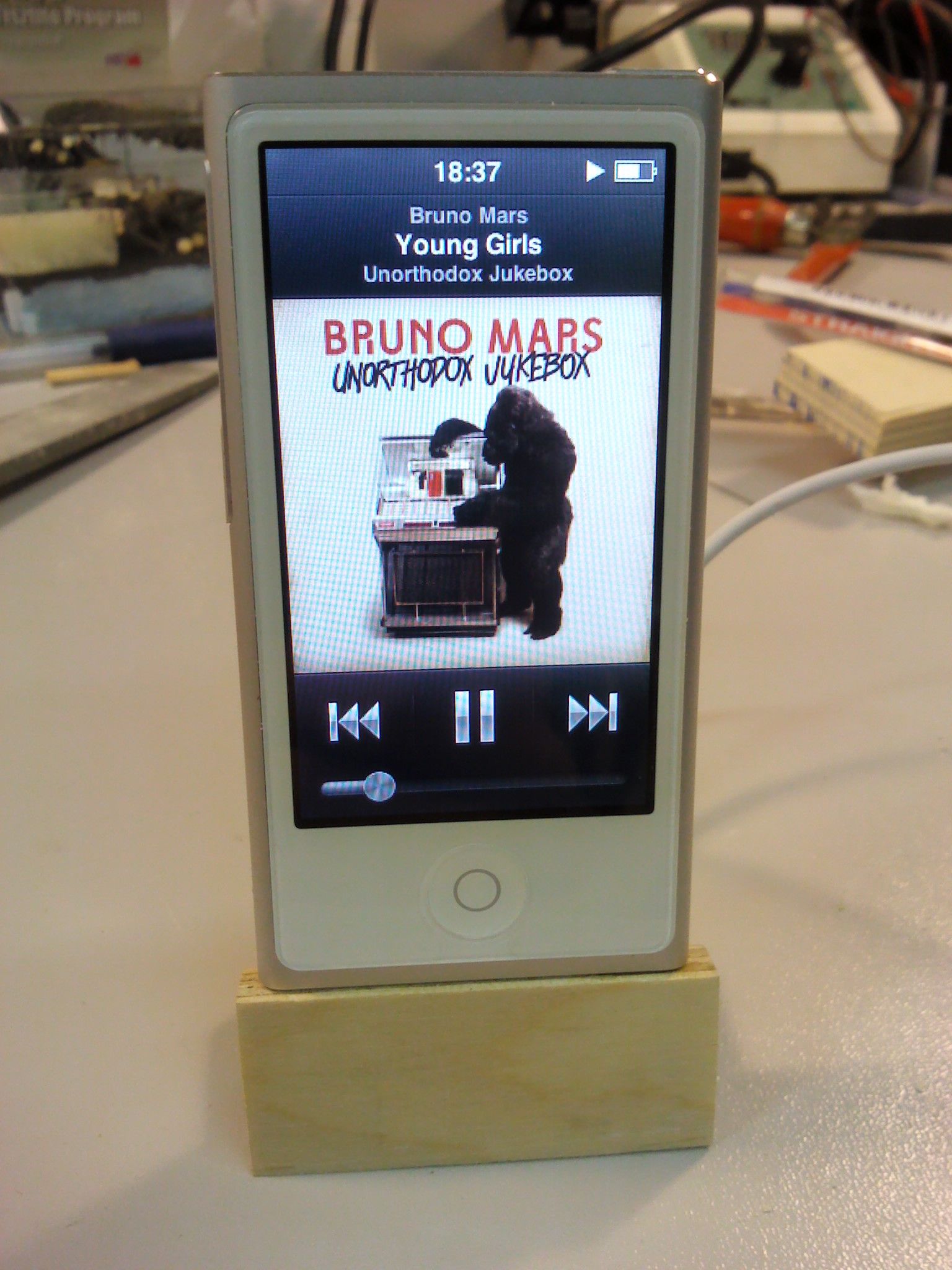 IPod Nano Dock (7th Genertion) - Instructables