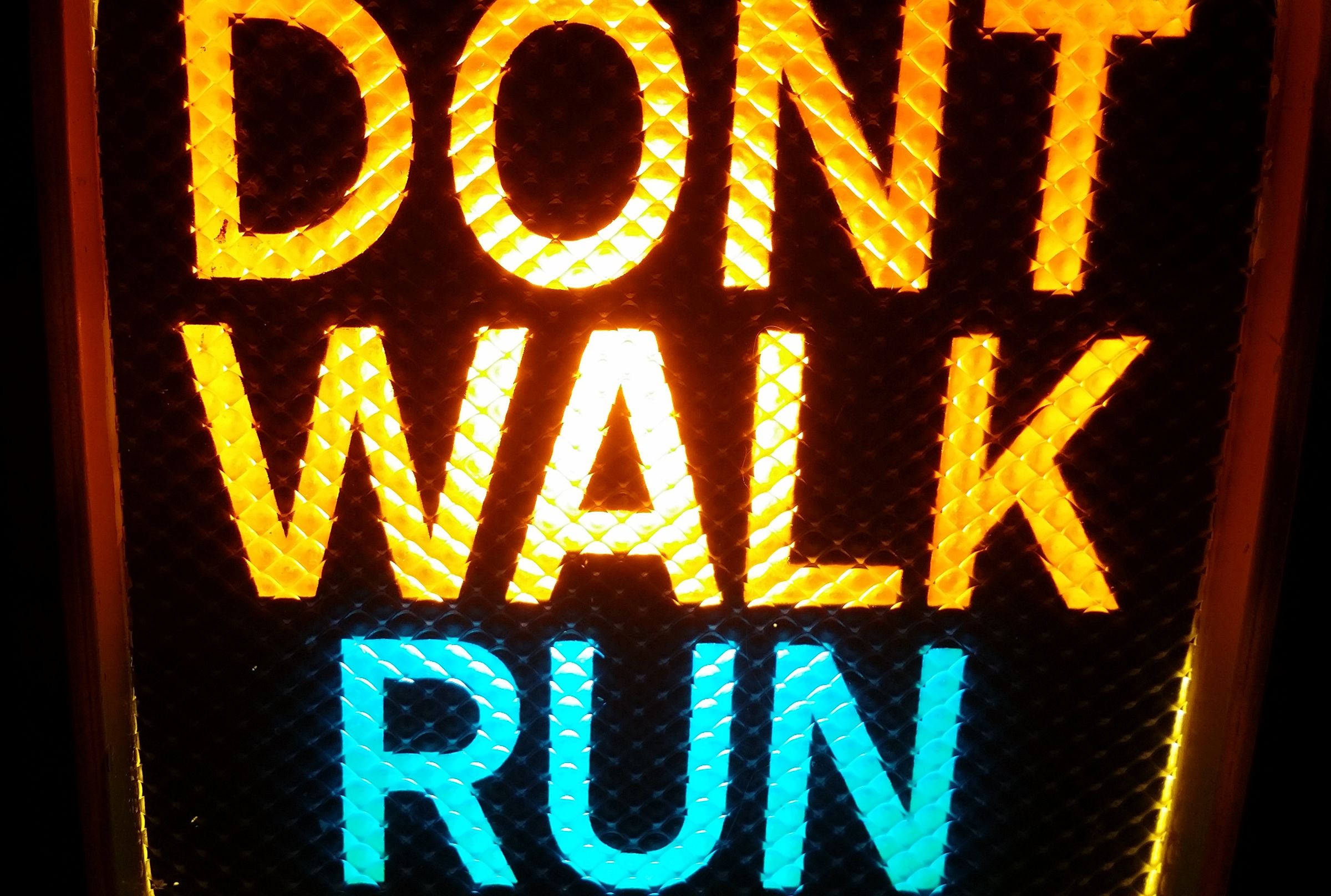 DONT WALK RUN Traffic Signal Sign : 11 Steps (with Pictures ...