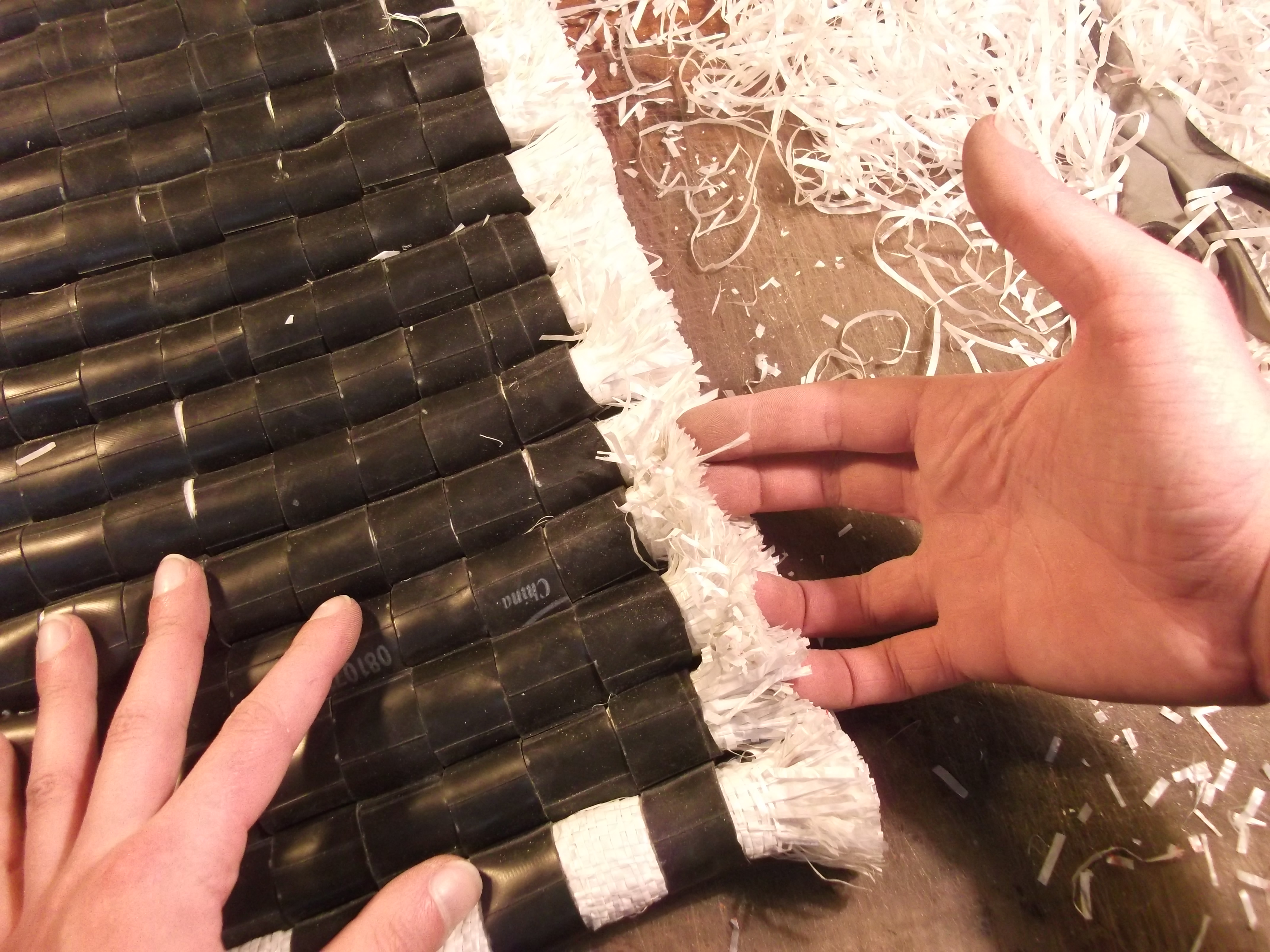 Inner Tubes + Plastic Bags Woven Rug #1 : 14 Steps (with Pictures ...