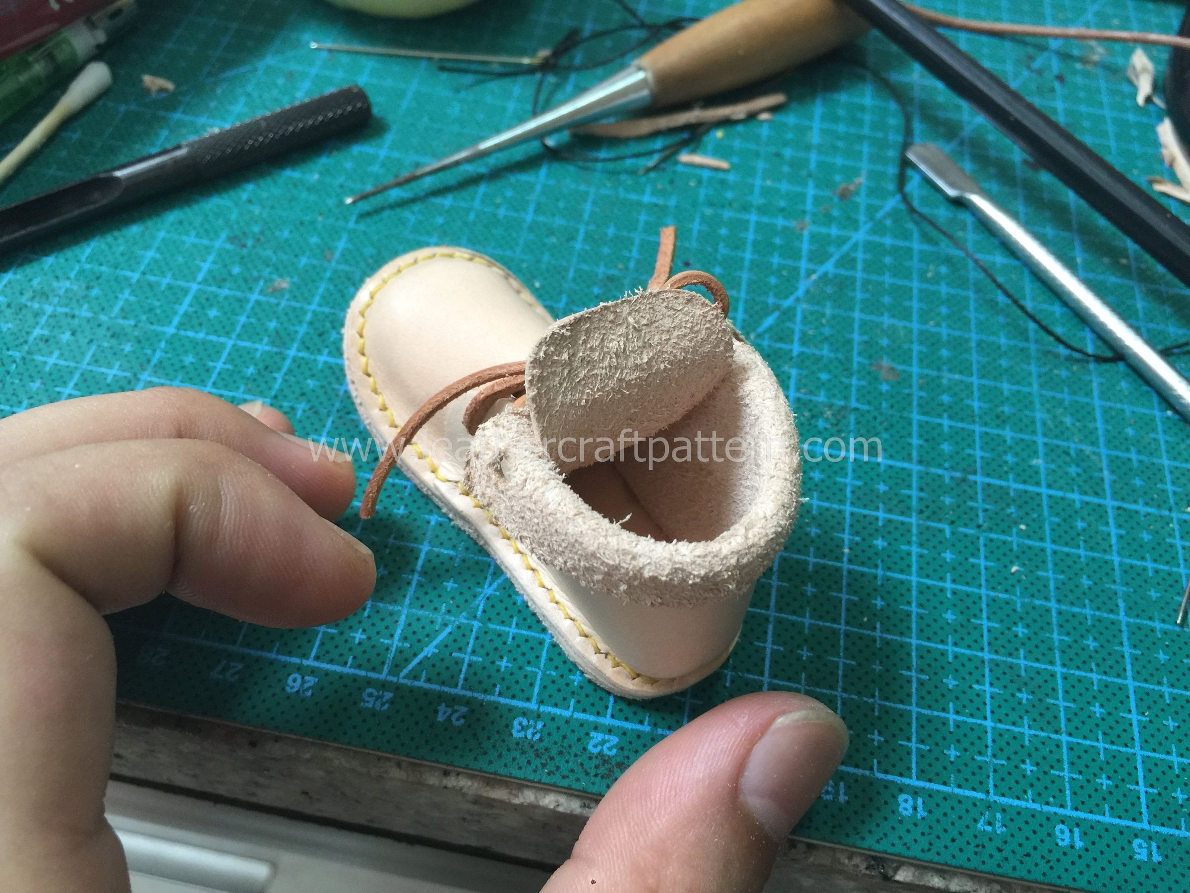 Leather Shoe Key Fob : 10 Steps - Instructables