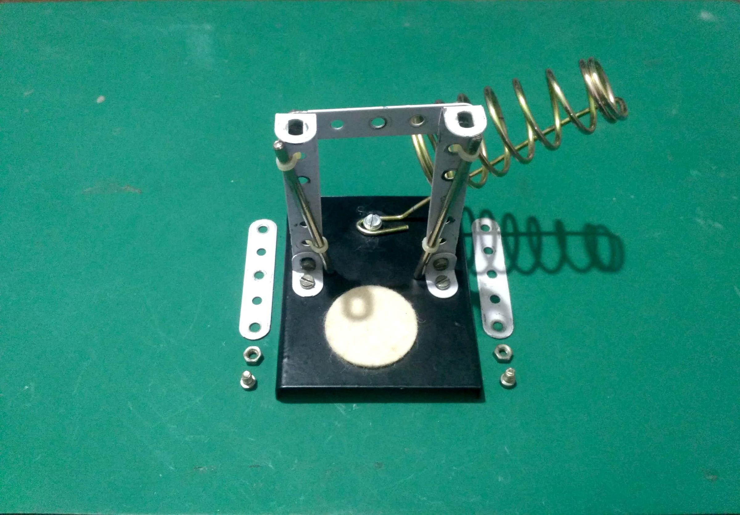 DIY Helping Hands for Soldering : 9 Steps (with Pictures) - Instructables