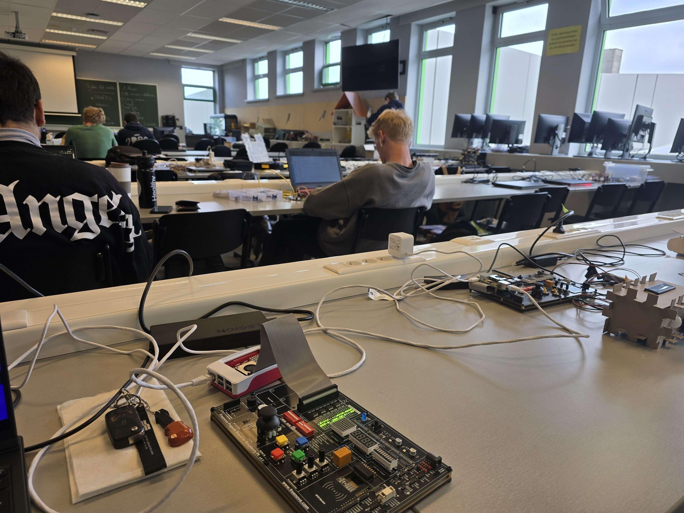 Sign Language Translator : 8 Steps (with Pictures) - Instructables