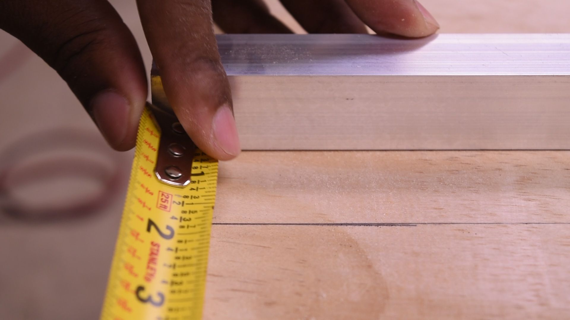 How to Make a Track Saw Guide for a Circular Saw : 8 Steps (with ...
