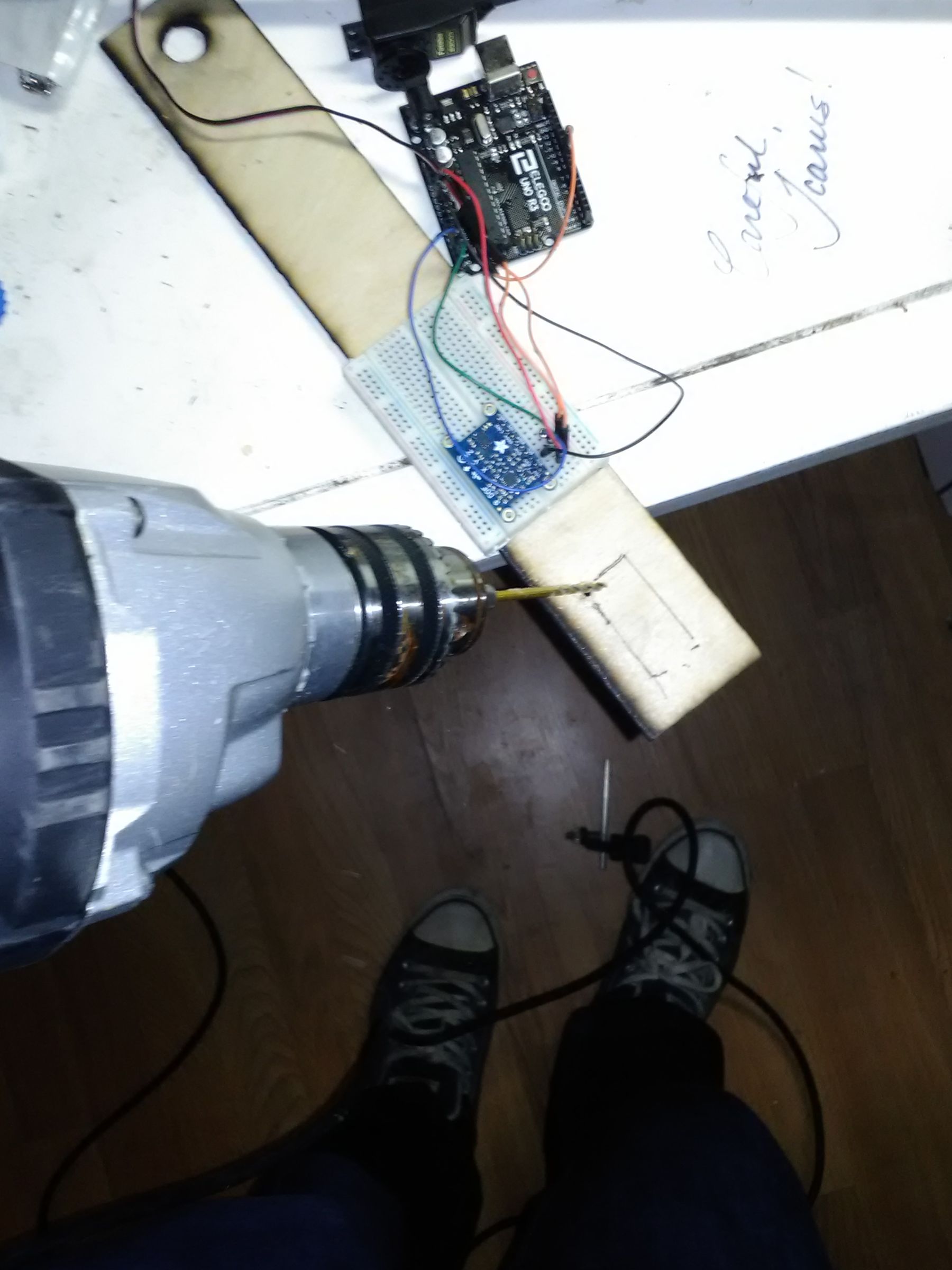 Swinging Robot : 4 Steps - Instructables