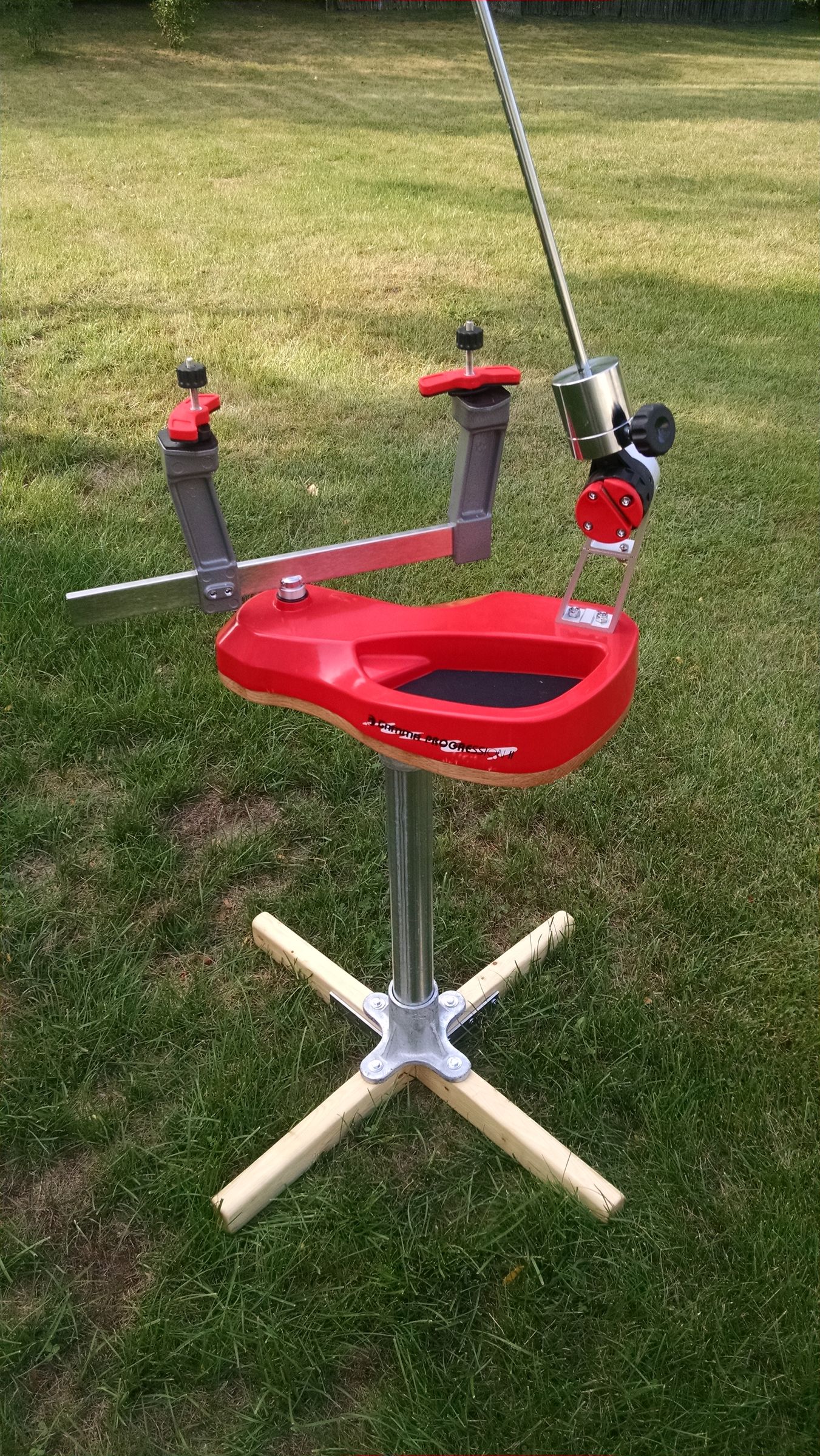 Gamma Progression 200 Racquet Stringer Stand : 4 Steps (with Pictures ...