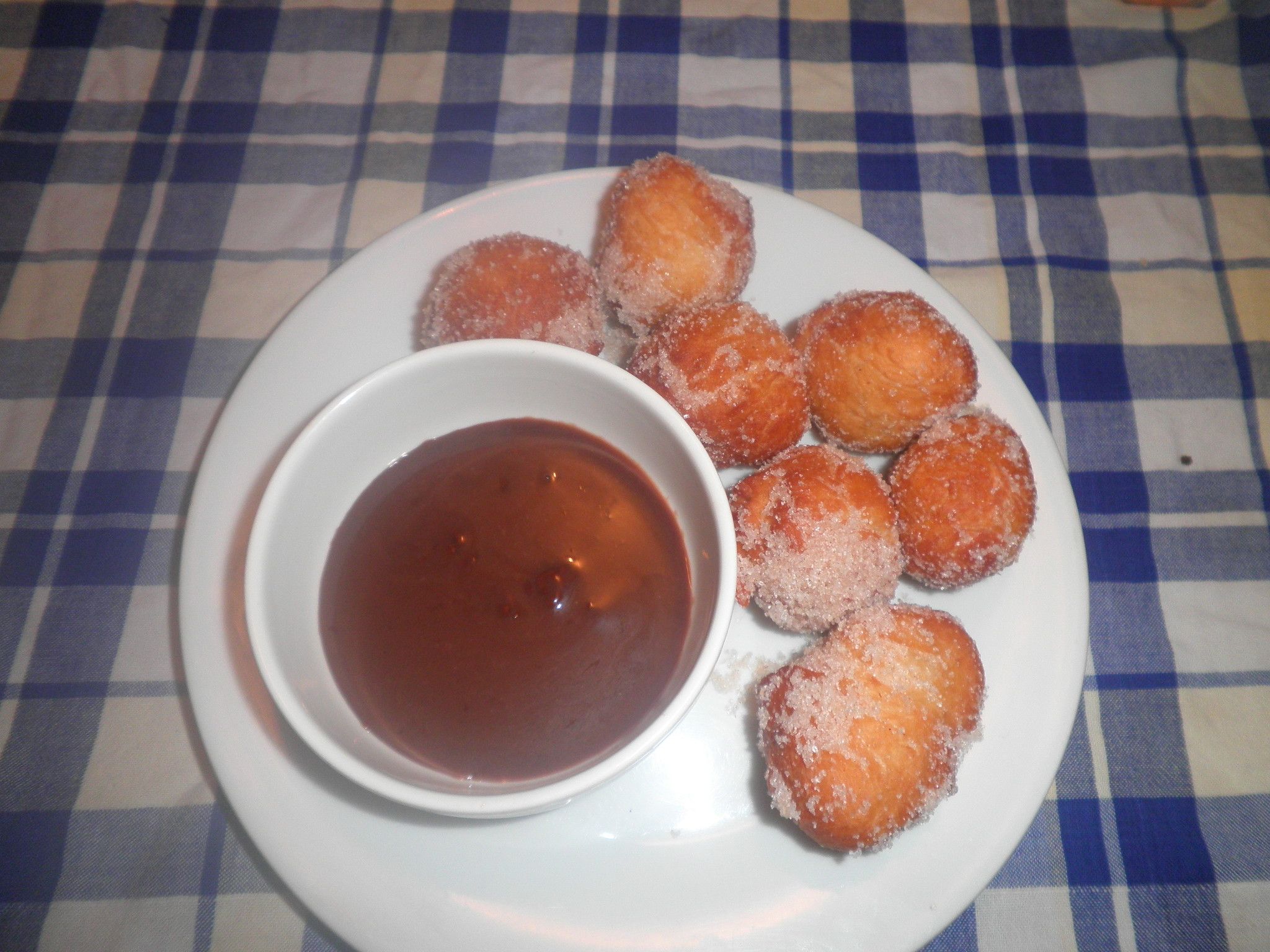 Mini Doughnut Bites : 9 Steps - Instructables