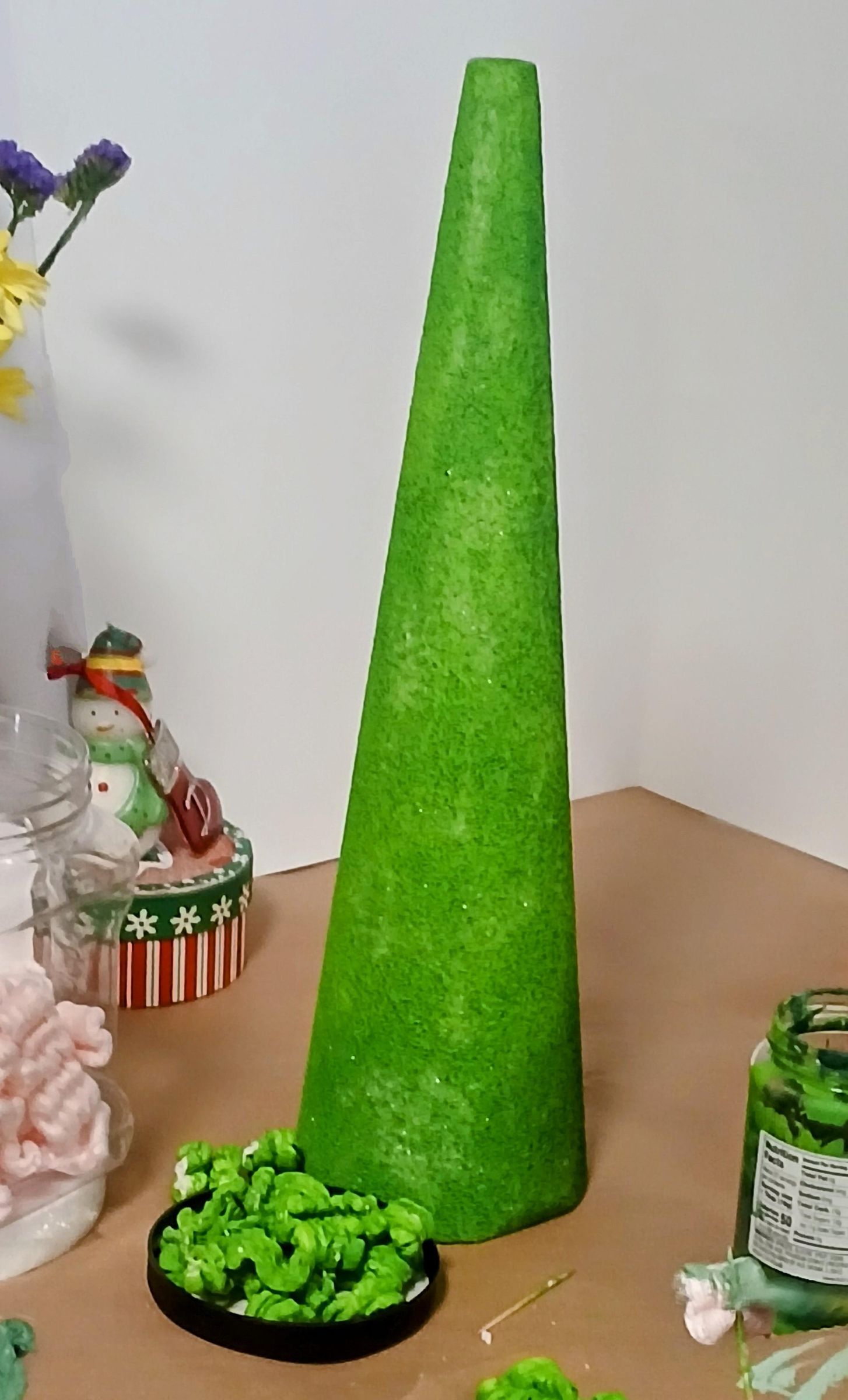 🍥Styro-For Craft Nuts🍥Christmas Tree Added! : 4 Steps - Instructables