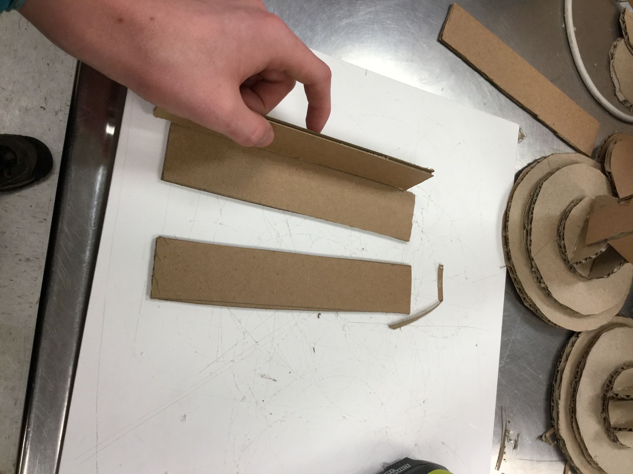 Cardboard AT-AT Walker Table : 9 Steps (with Pictures) - Instructables