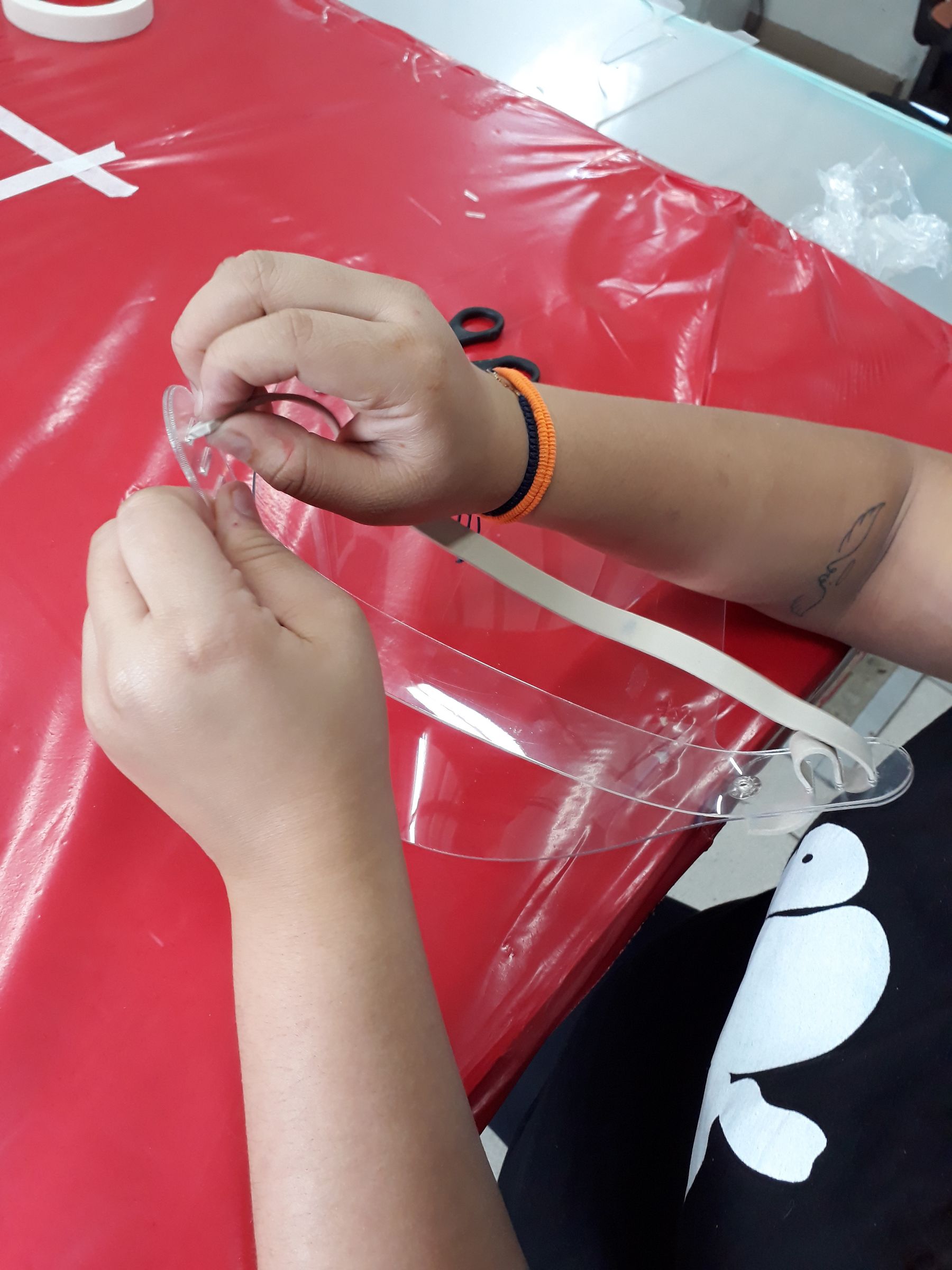 Laser Cut Face Shield V. 1.0 : 5 Steps - Instructables