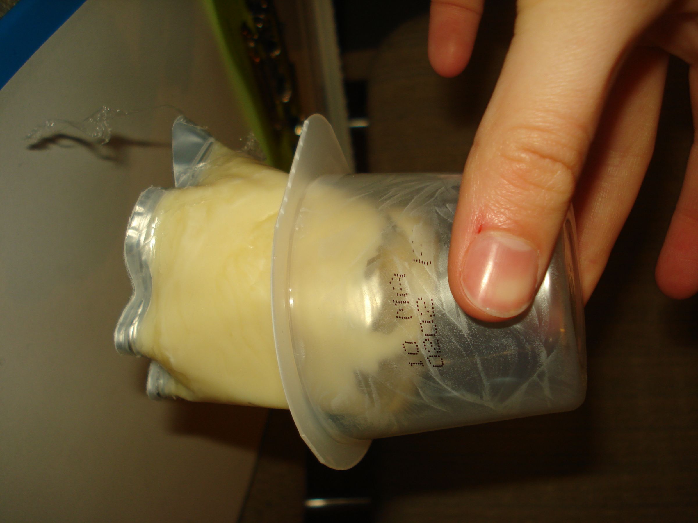 How to Separate a Bag of Pudding From the Pudding Cup : 6 Steps ...
