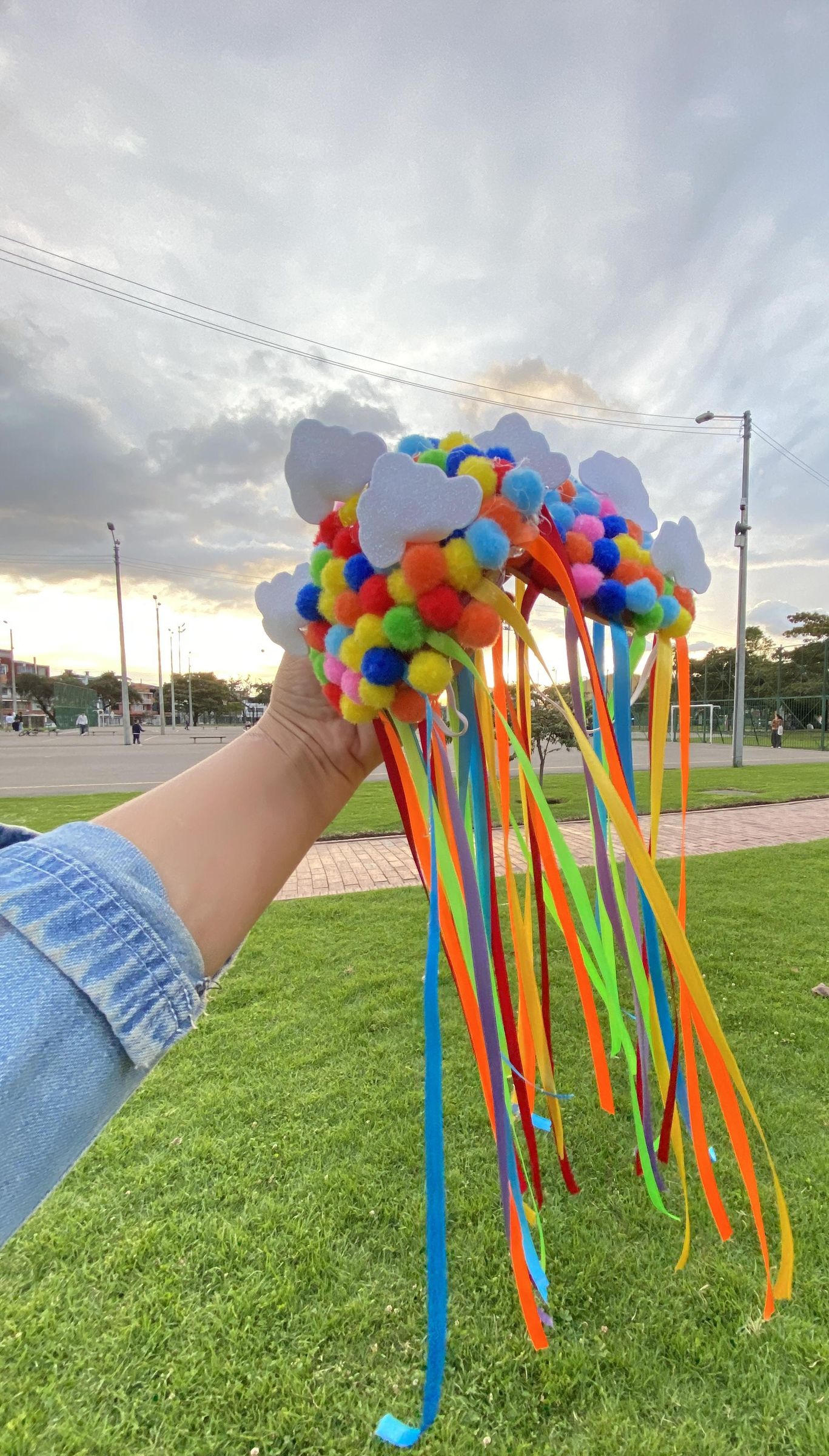 Epaulettes Rainbow Shoulder Pads : 8 Steps (with Pictures) - Instructables