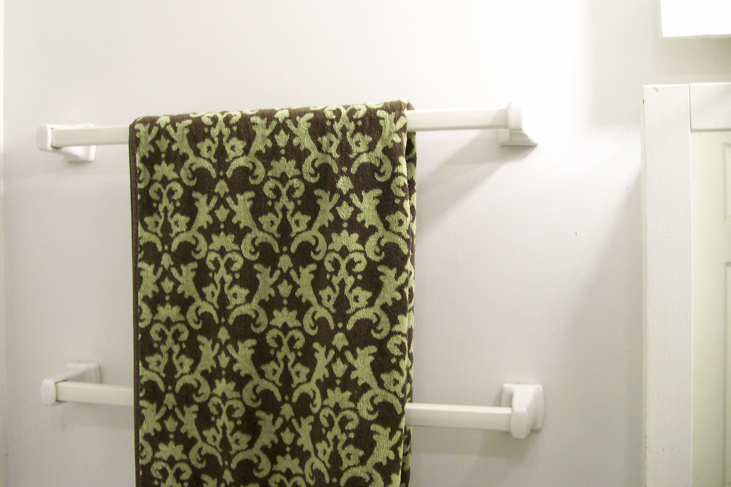 Towel Rack Safe : 5 Steps (with Pictures) - Instructables