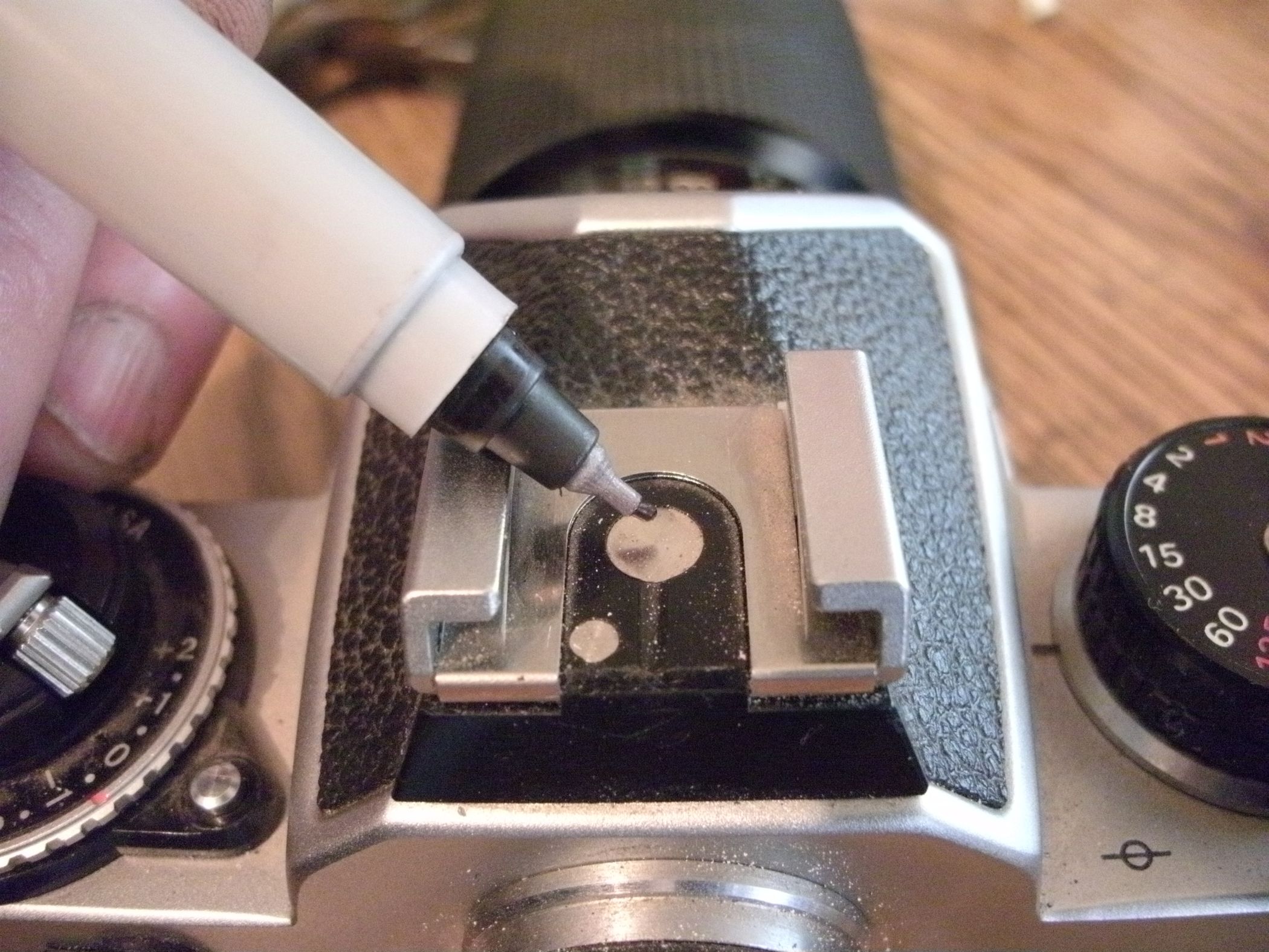 Mount a Digital Camera on Top of an SLR Camera : 5 Steps - Instructables