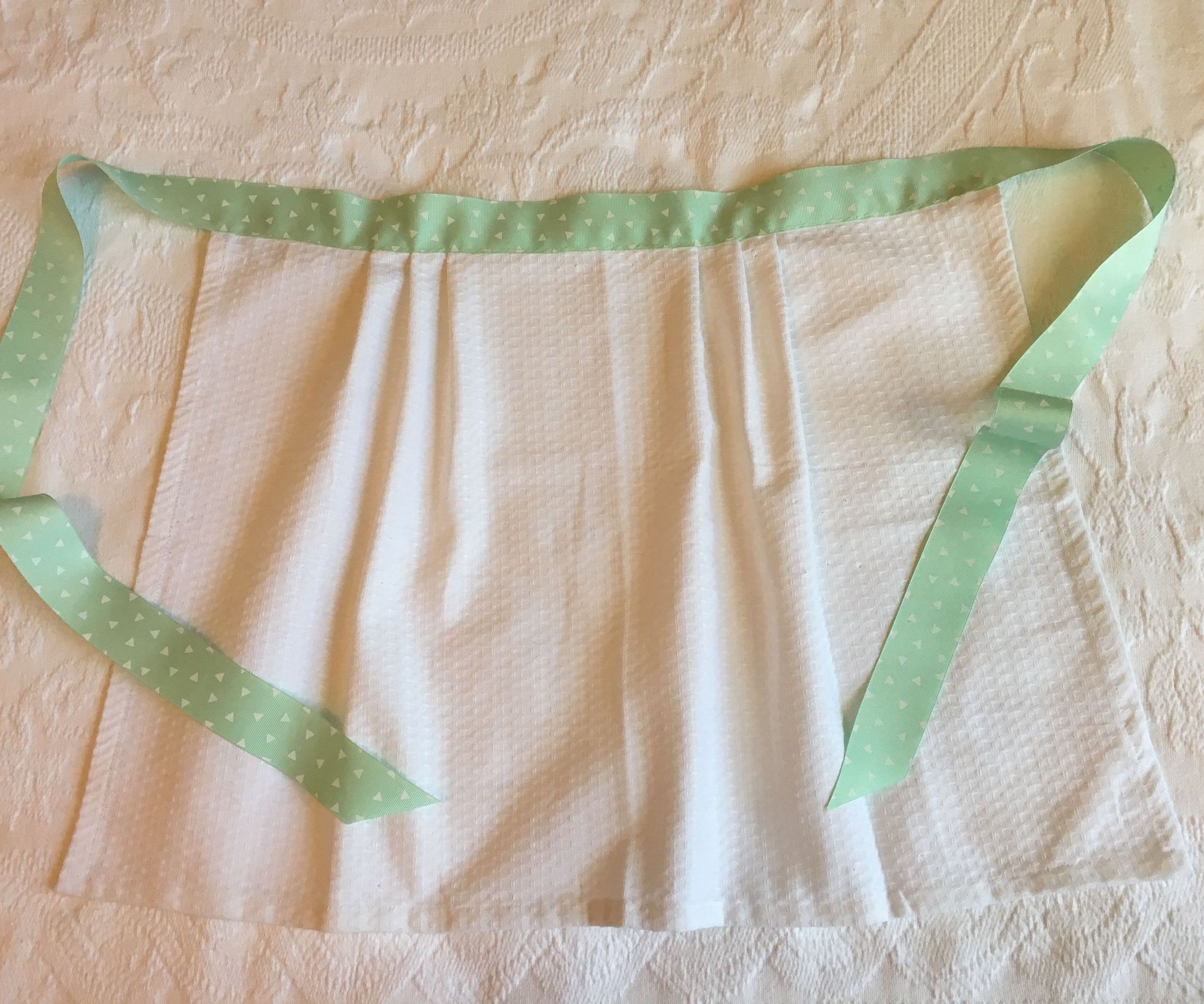 Super Easy Tea Towel Apron : 6 Steps (with Pictures) - Instructables
