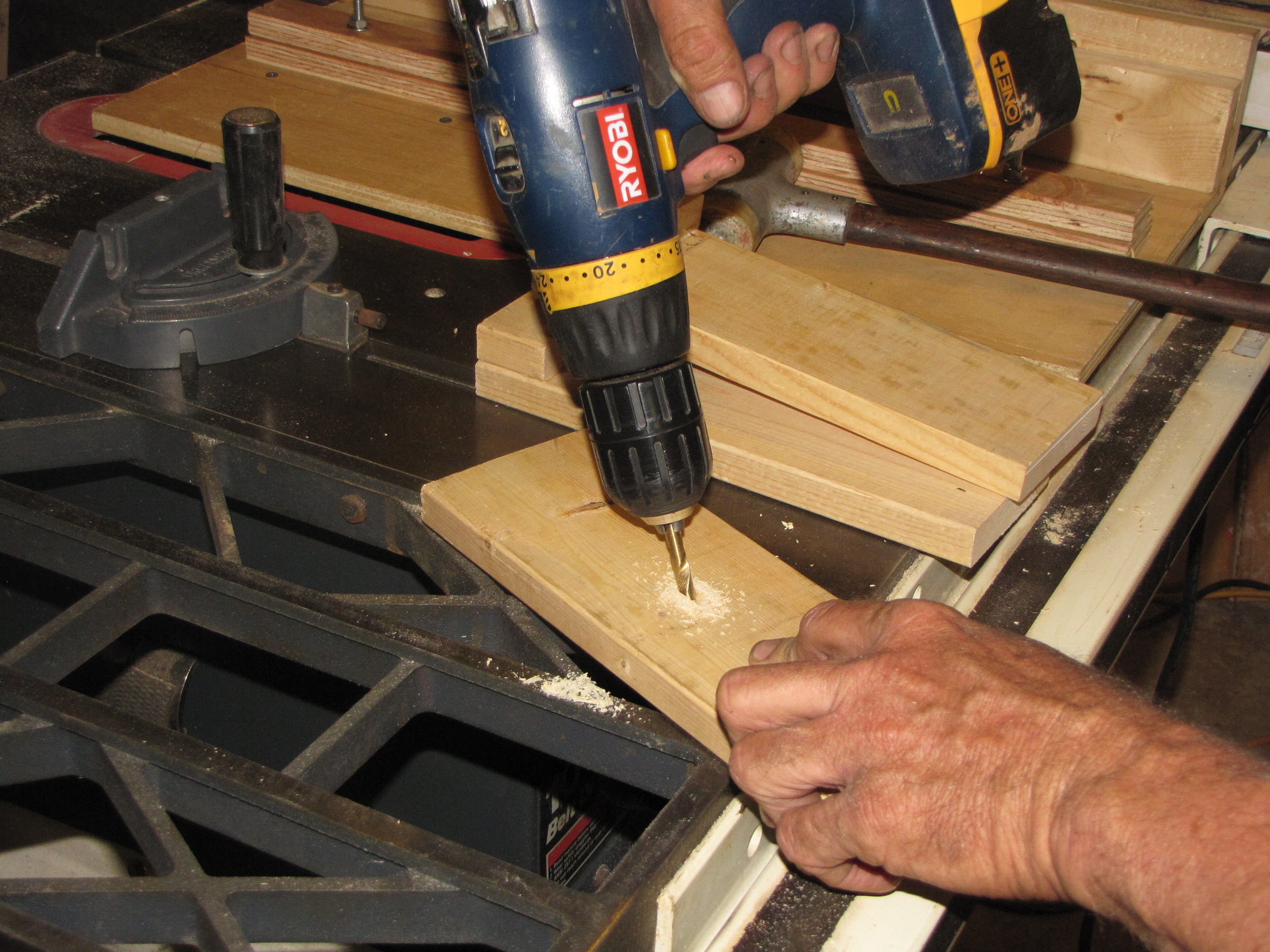 Combination Taper and True Edge Tablesaw Sled : 9 Steps (with Pictures ...