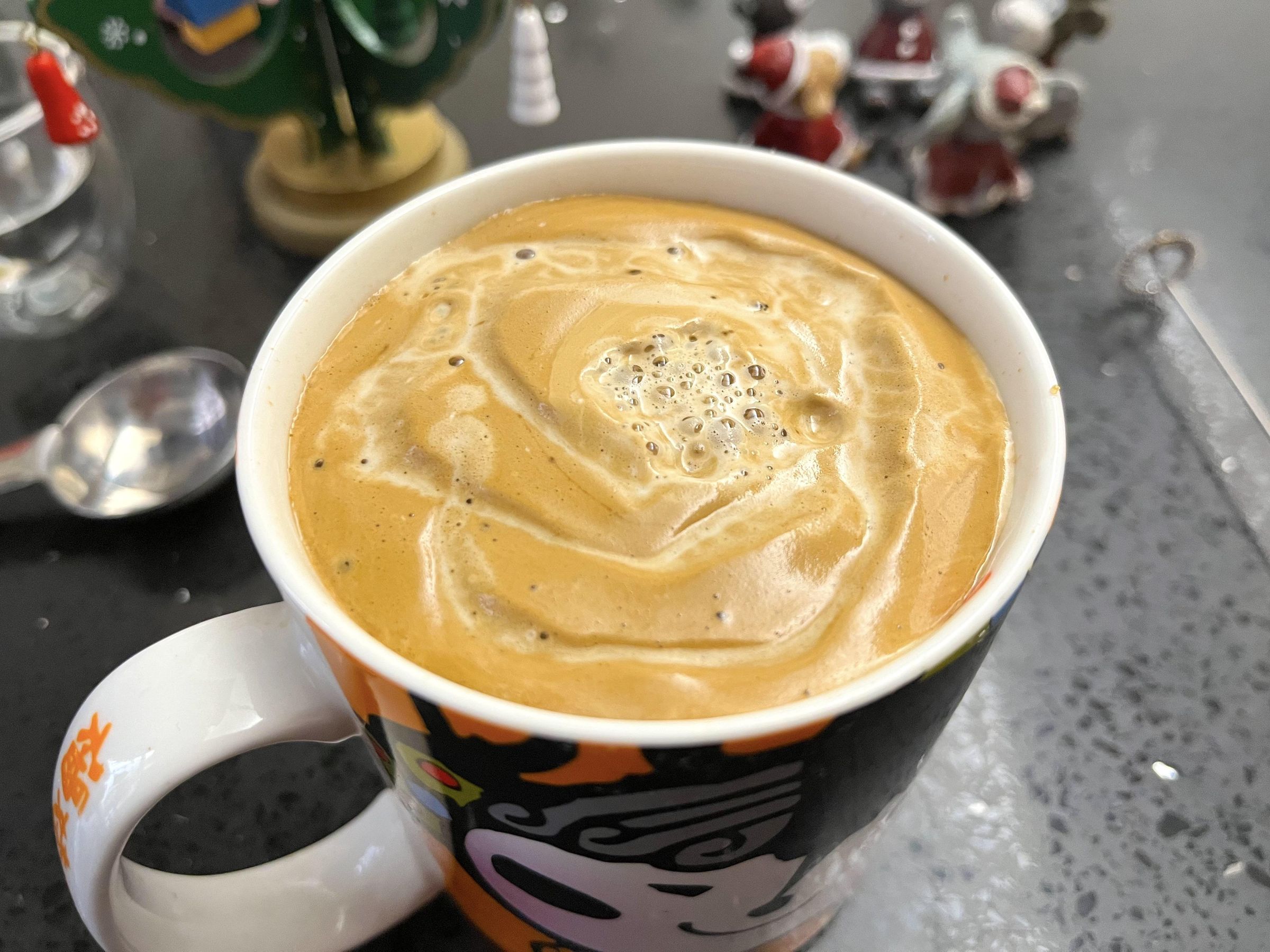 Dalgona Coffee Reversed Latte Art : 4 Steps (with Pictures) - Instructables
