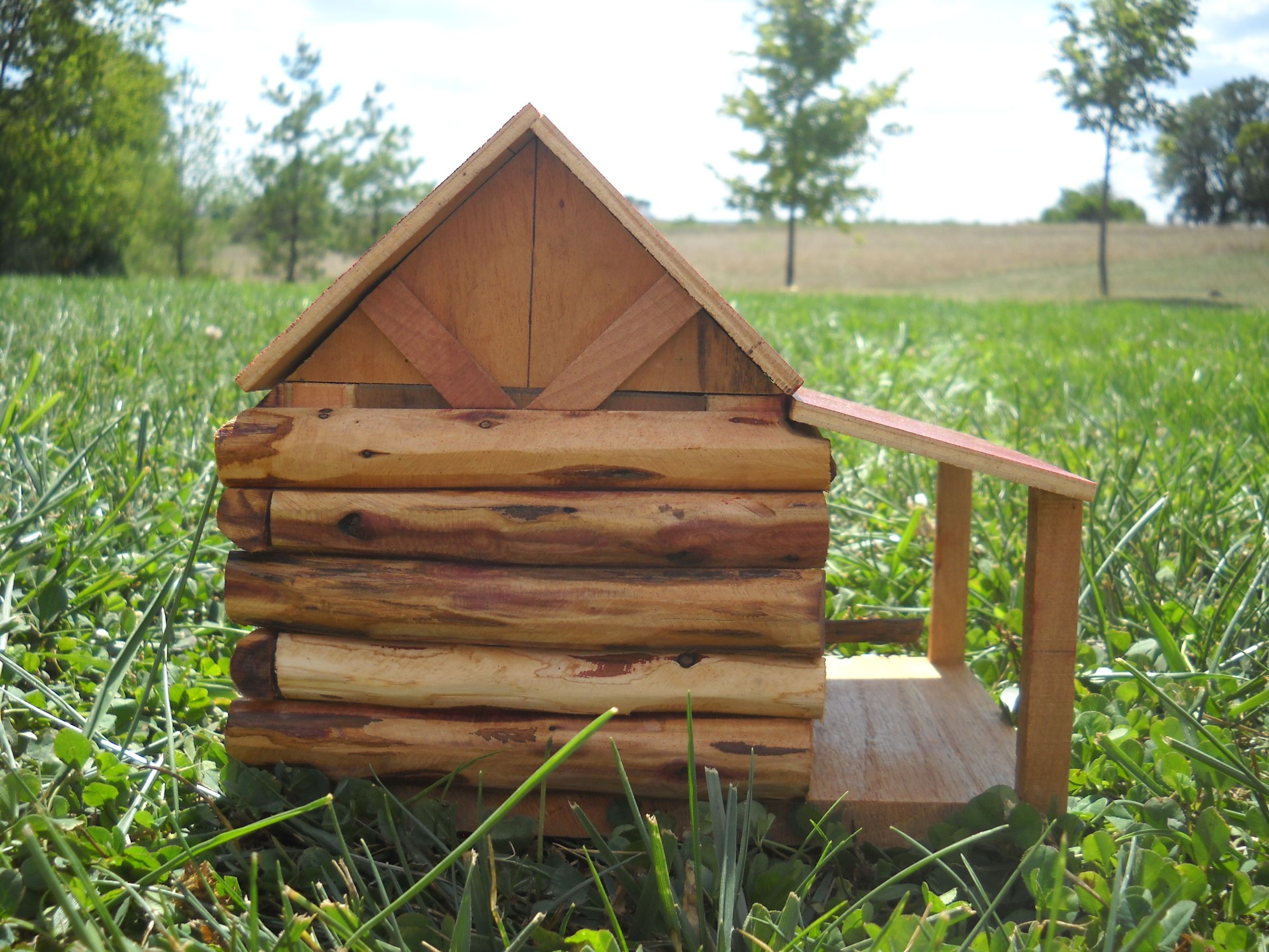 Log Cabin Bird House : 12 Steps (with Pictures) - Instructables