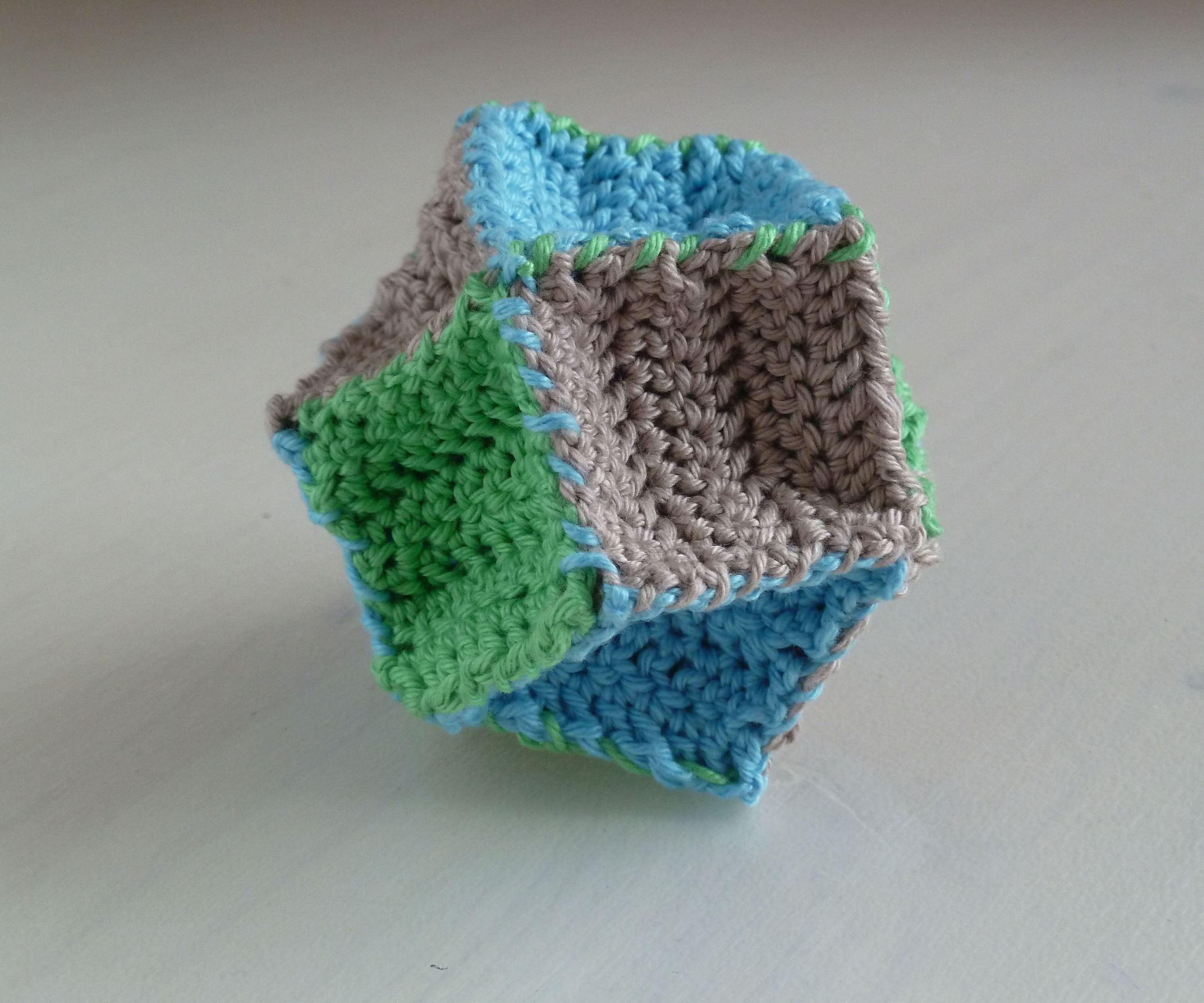 Crochet Stellated Octahedron : 22 Steps (with Pictures) - Instructables